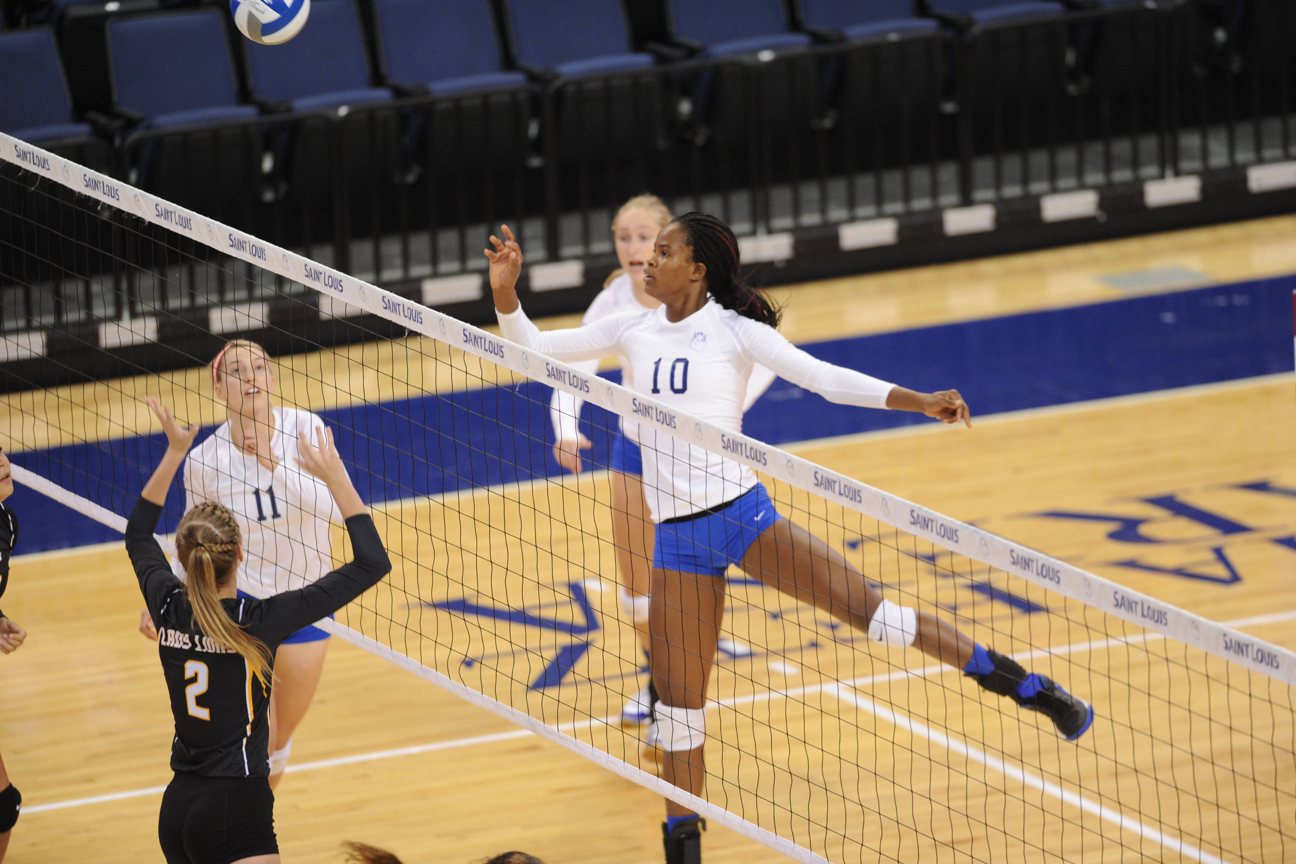 Volleyball Hosts Mizzou in Chaifetz Pavilion - Saint Louis University