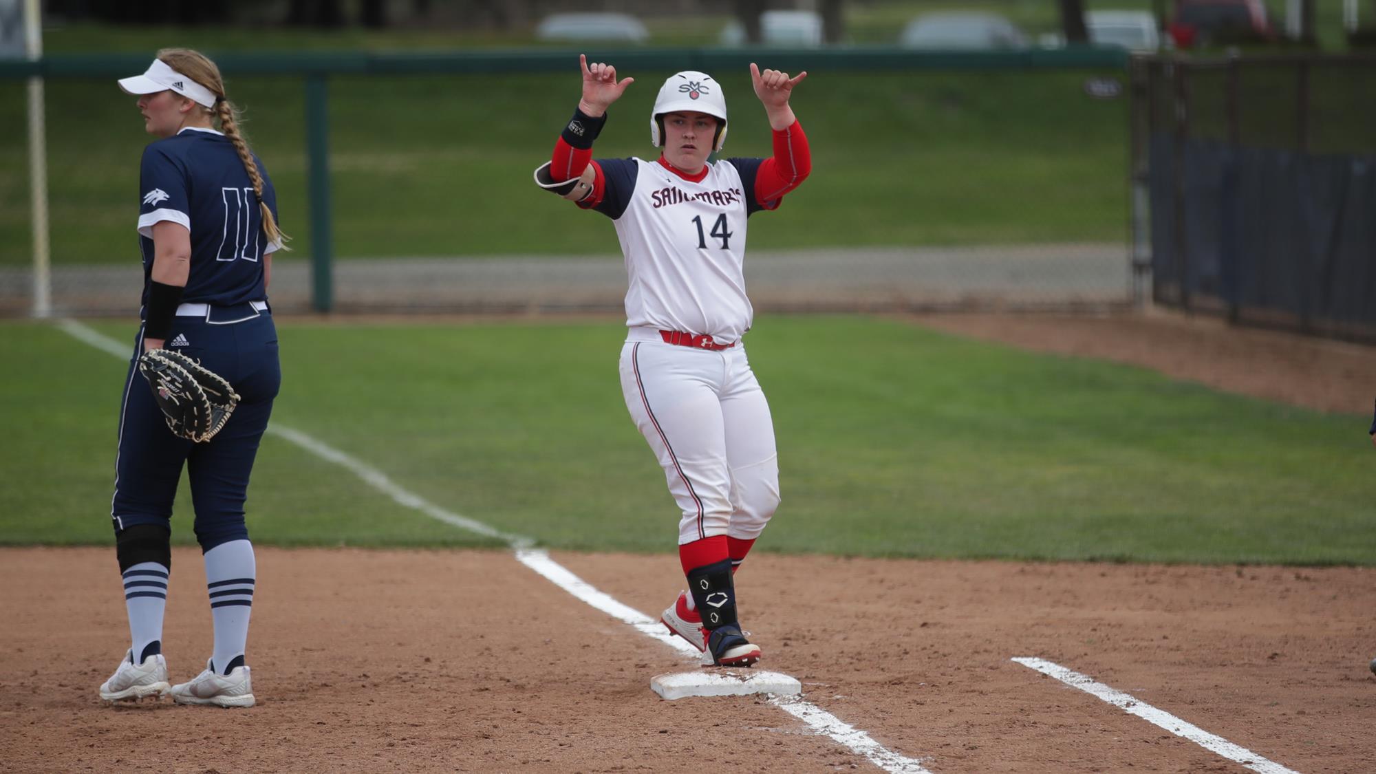 Hannah Chew - Softball - SMC California Athletics