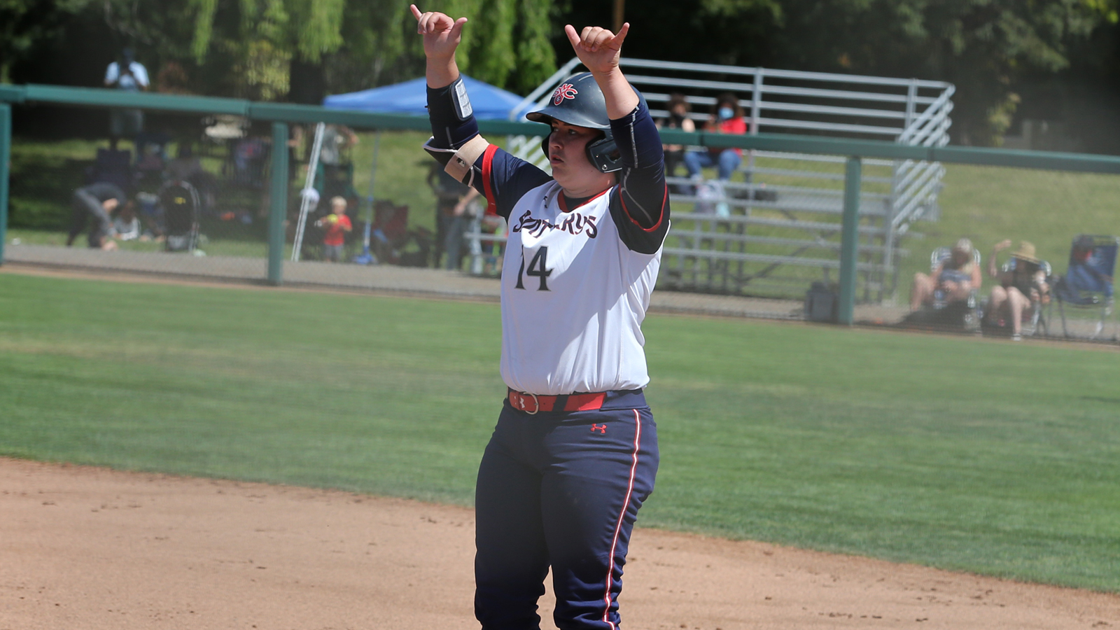 Hannah Chew - Softball - SMC California Athletics