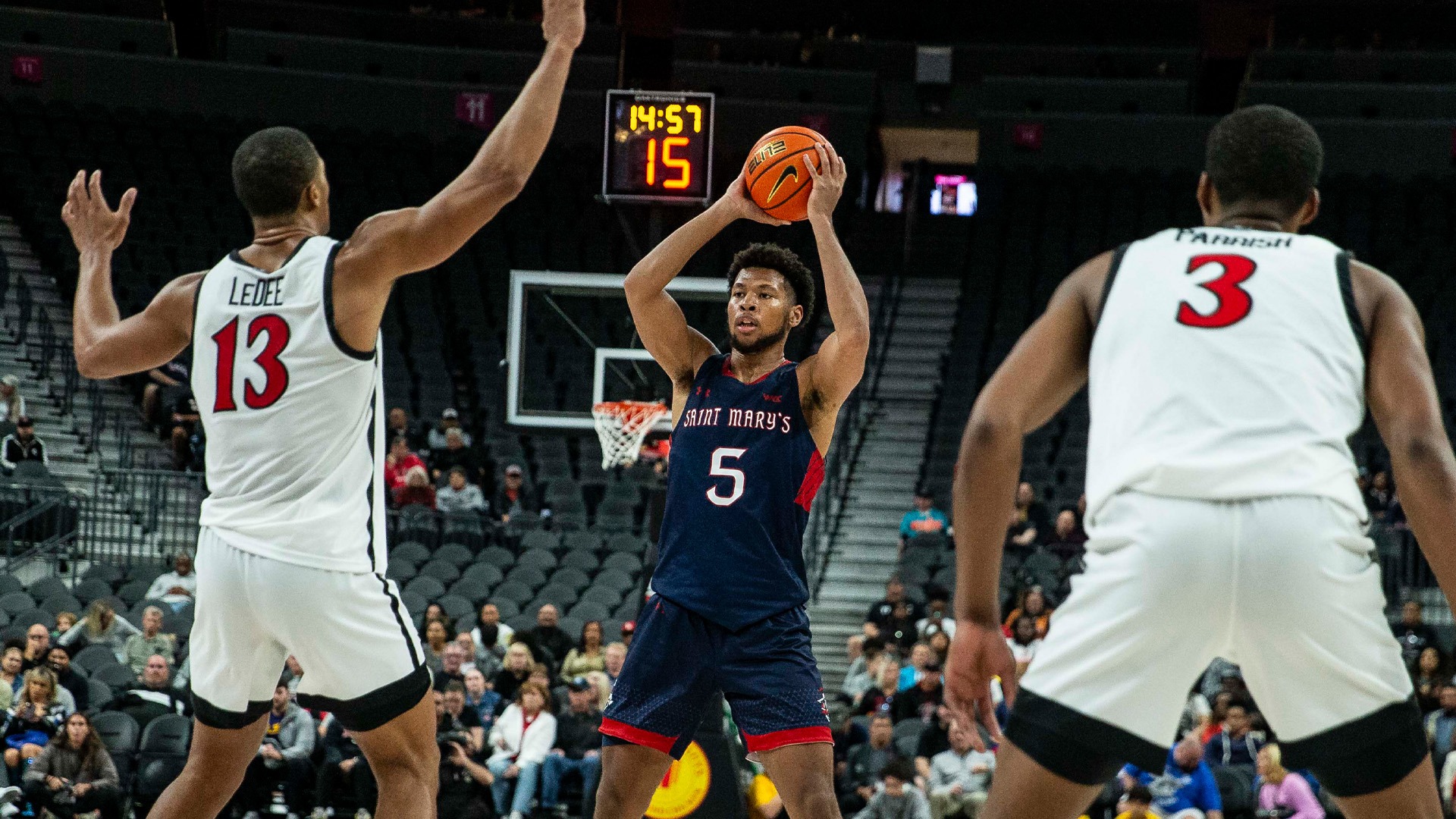 Joshua Jefferson - Men's Basketball - SMC California Athletics