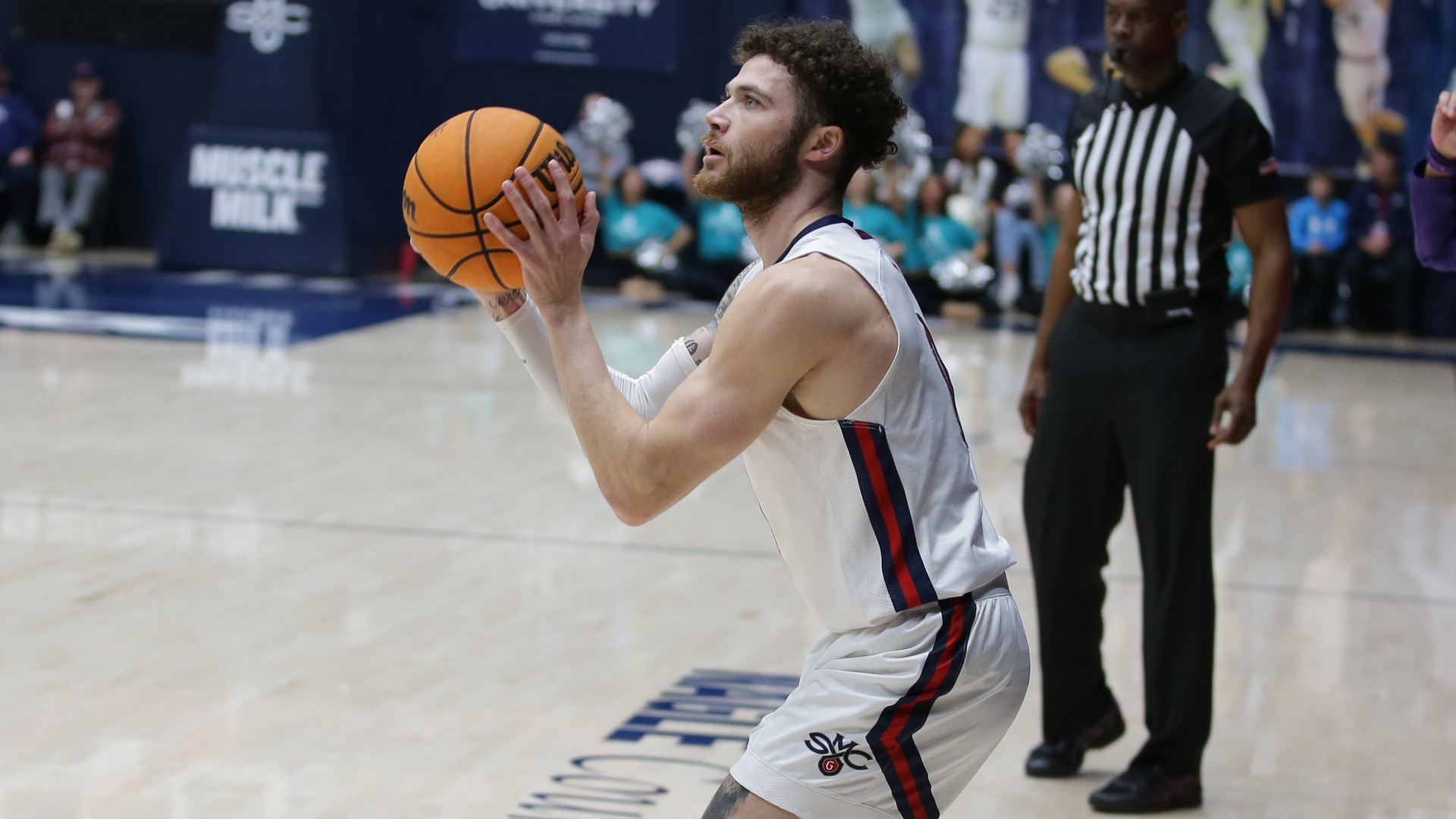 Logan Johnson - Men's Basketball - SMC California Athletics