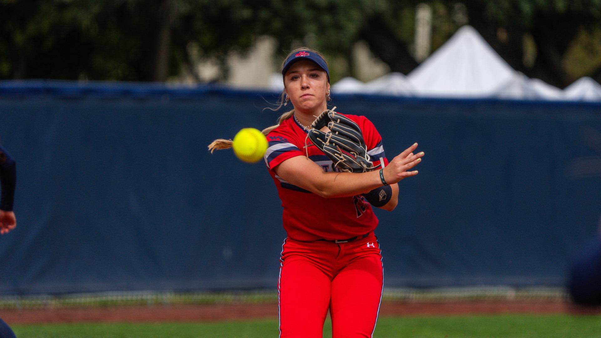Sam Buckley - Softball - SMC California Athletics
