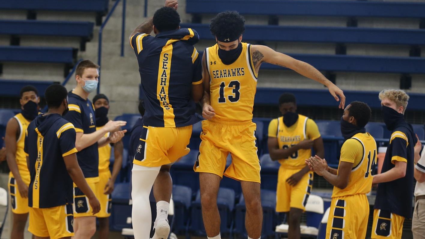 Cameron Rucker - 2021-22 - Men's Basketball - St. Mary's College of ...