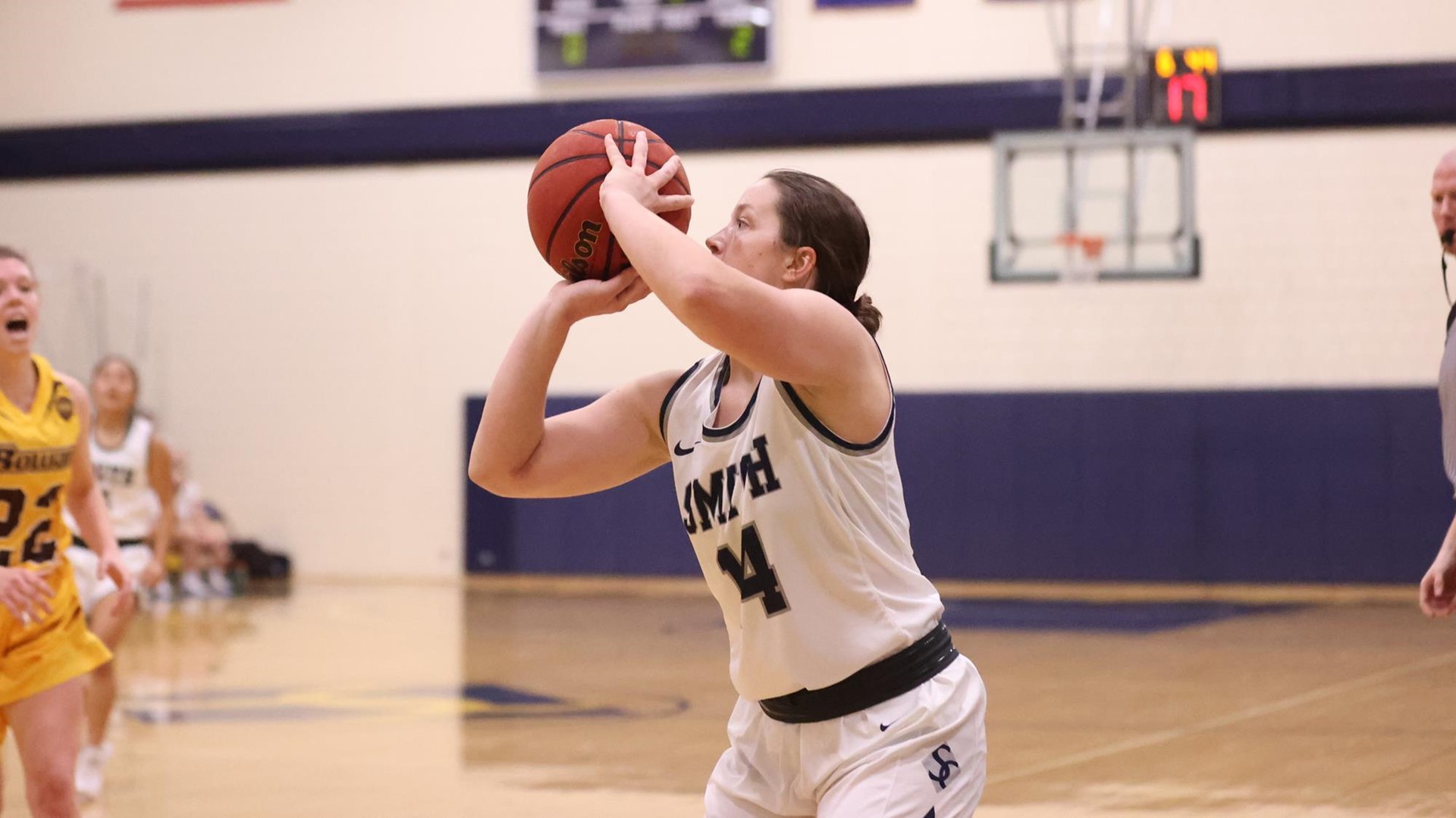 No. 23 Basketball Falls to 13th Ranked Bowdoin, 69-52 - Smith College ...
