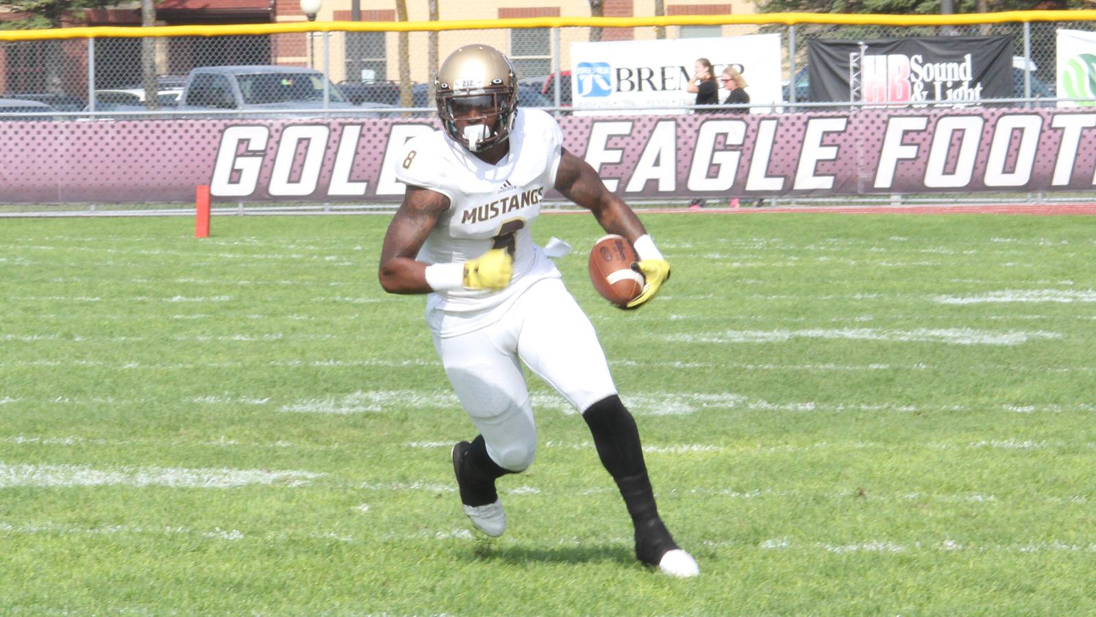 Davion Shelton - Football - SMSU Athletics