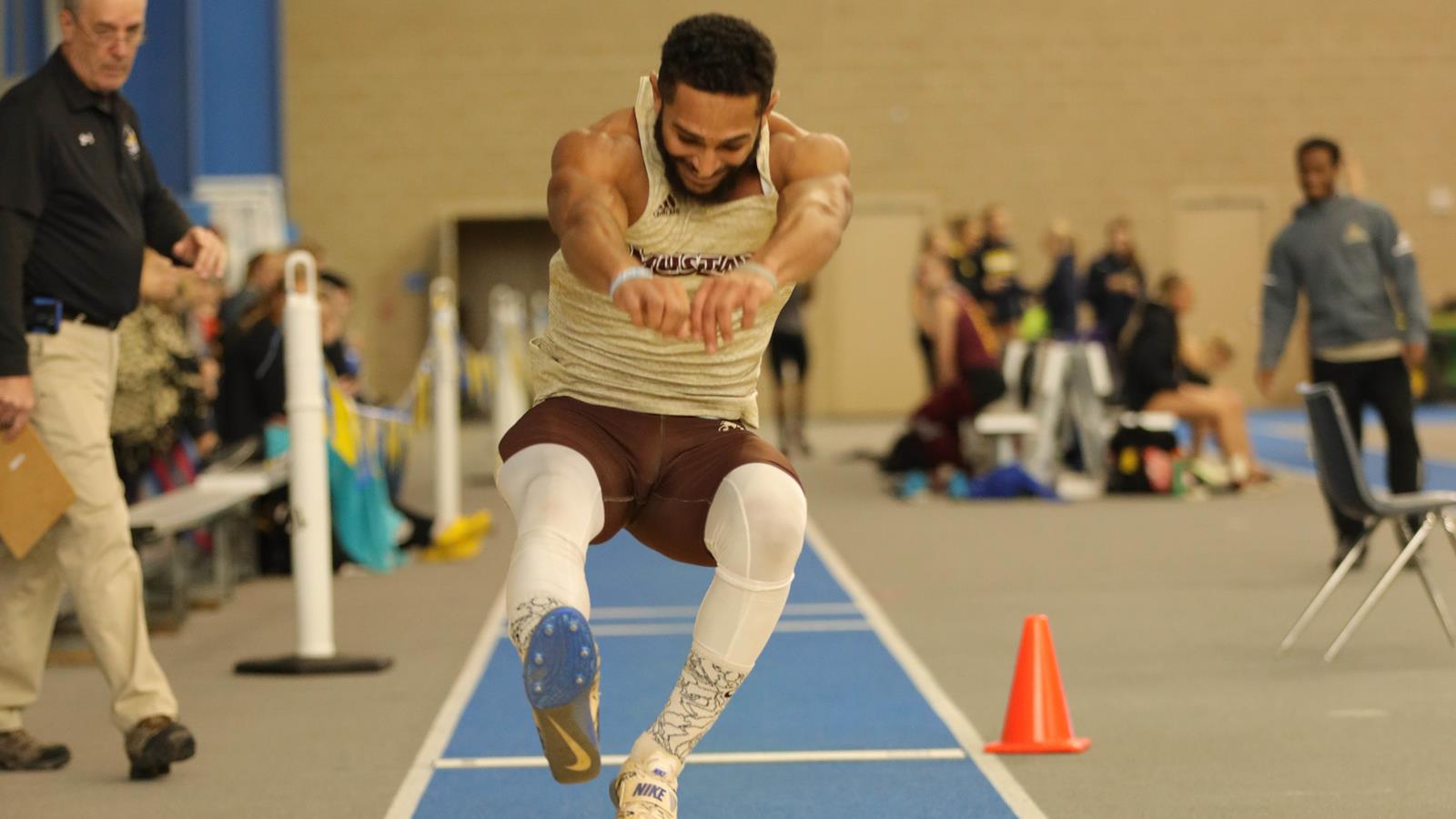 Isaiah Nelson - Men's Track & Field - SMSU Athletics