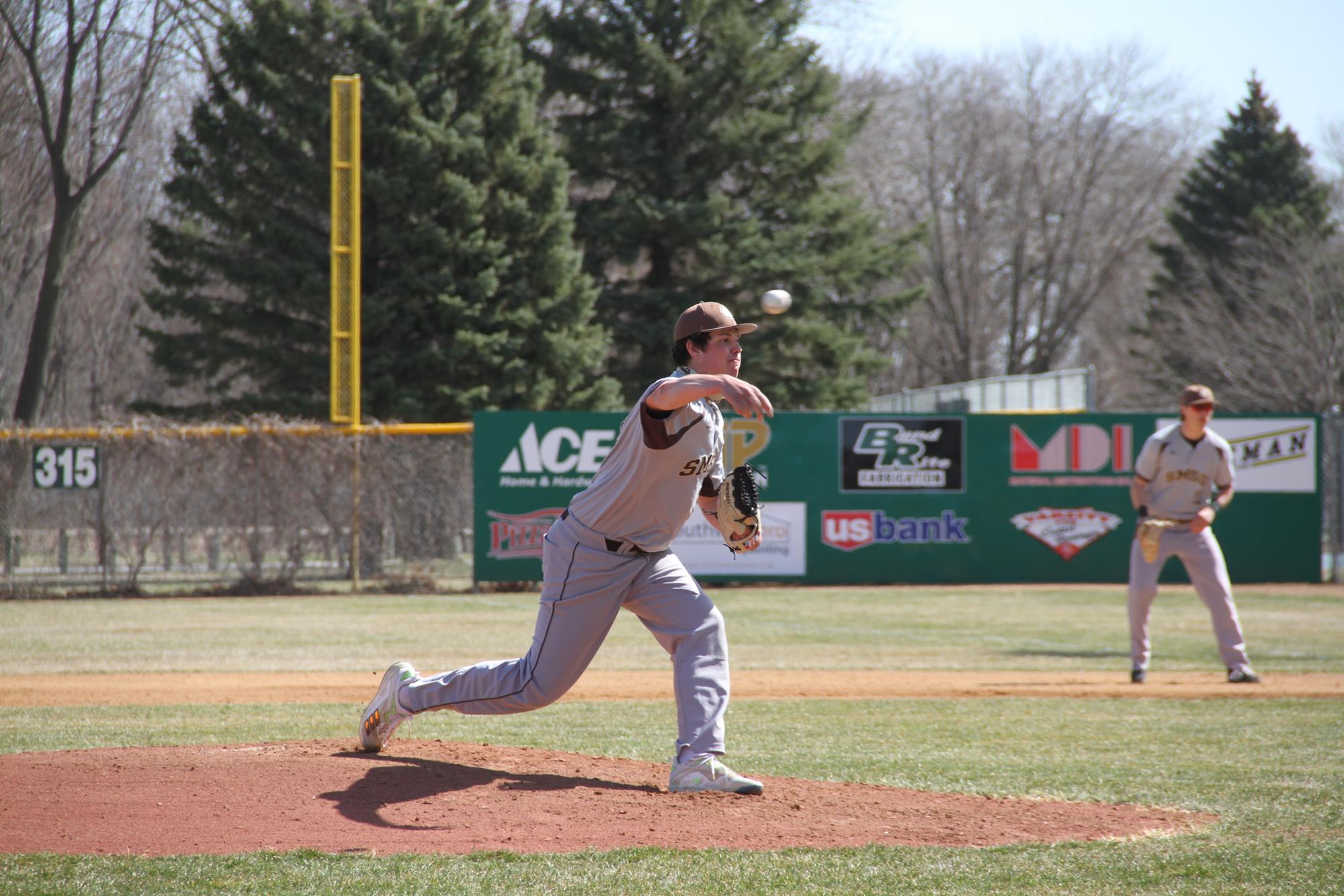 Mustangs take series from Golden Bears with walk-off victory - SMSU ...