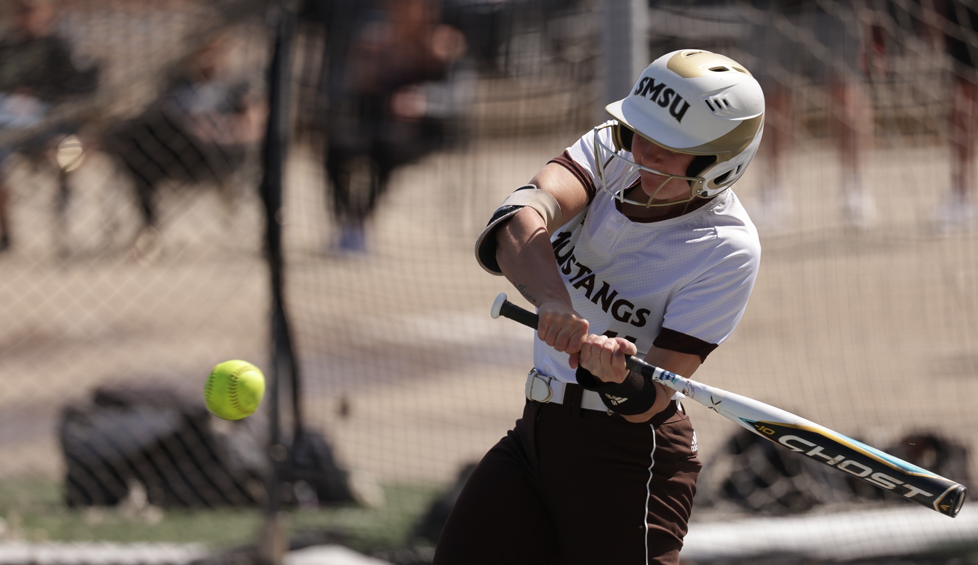 Timely hitting, dominant pitching drive Mustang softball past WSC ...
