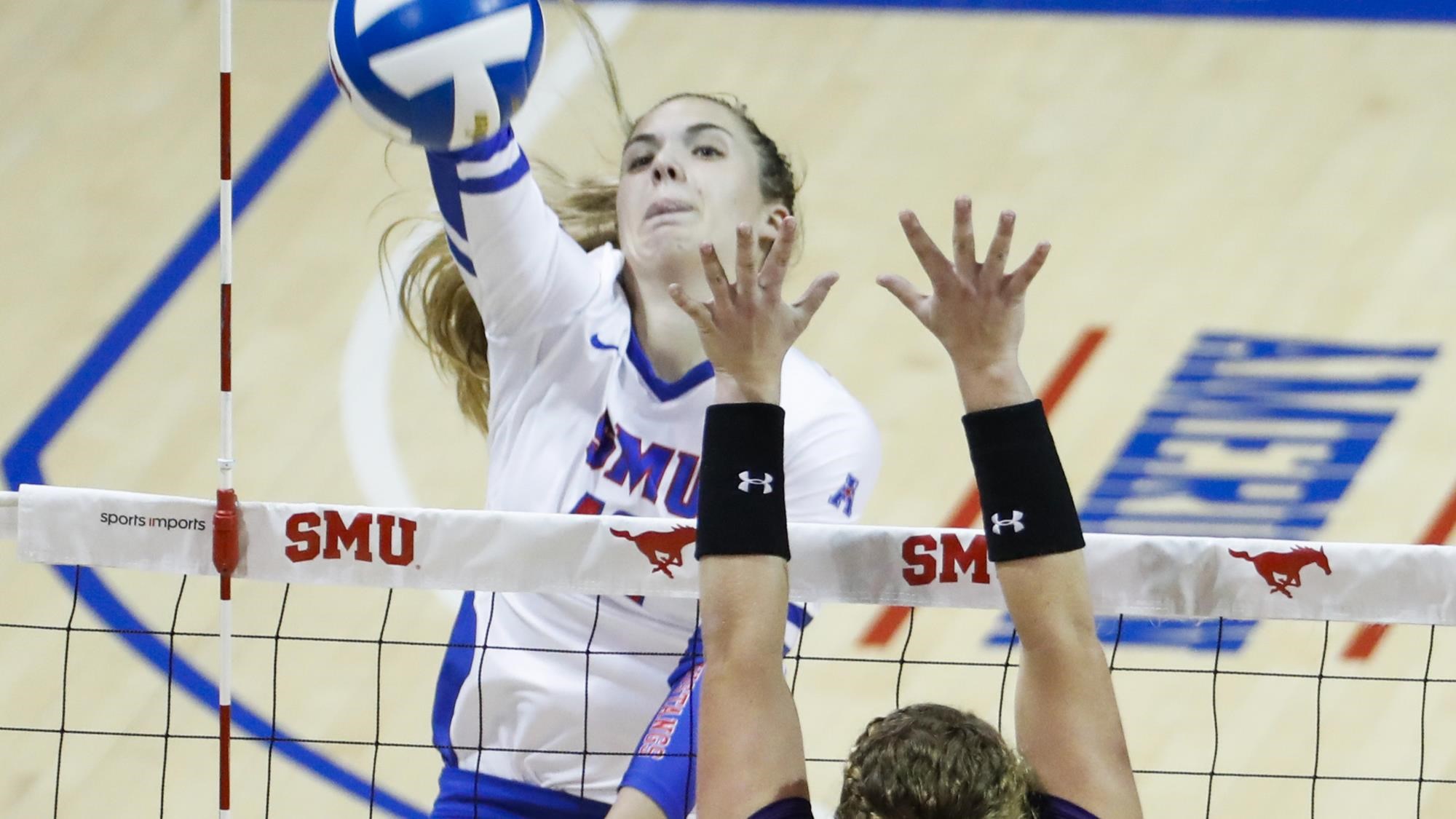 Rachel Woulfe - Volleyball - SMU Athletics