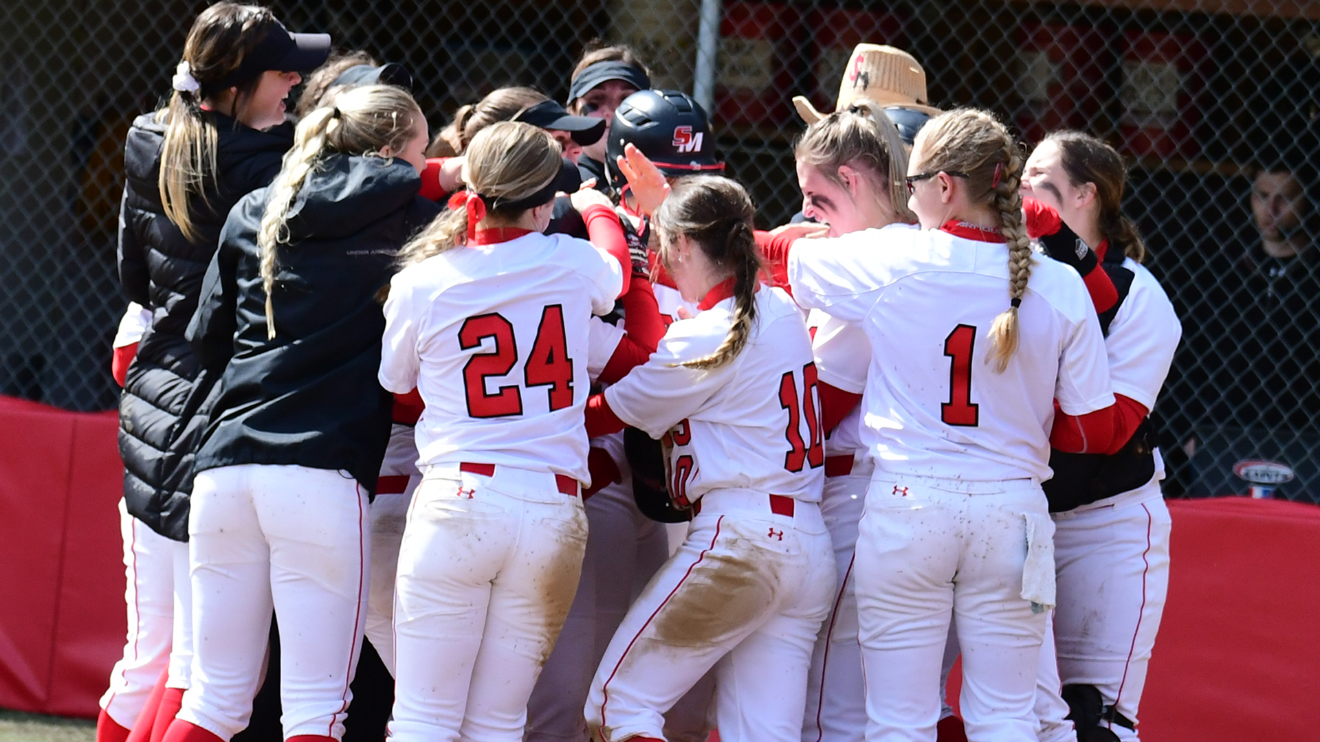Emily Thornton - Softball - Saint Martin's University Athletics