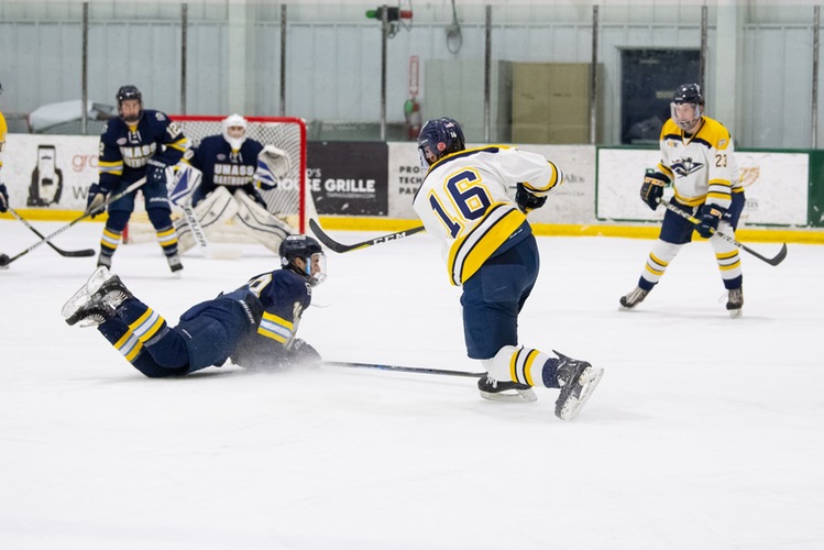 Joseph Fiorino - 2021-22 - Men's Ice Hockey - Southern New Hampshire ...