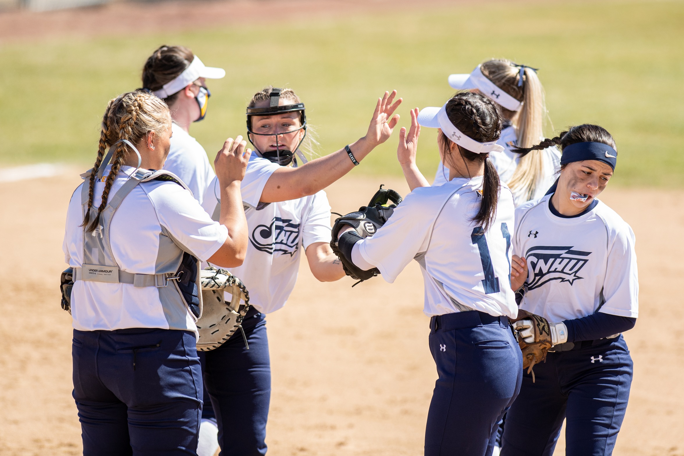 Softball Drops Pair To Franklin Pierce - Southern New Hampshire University