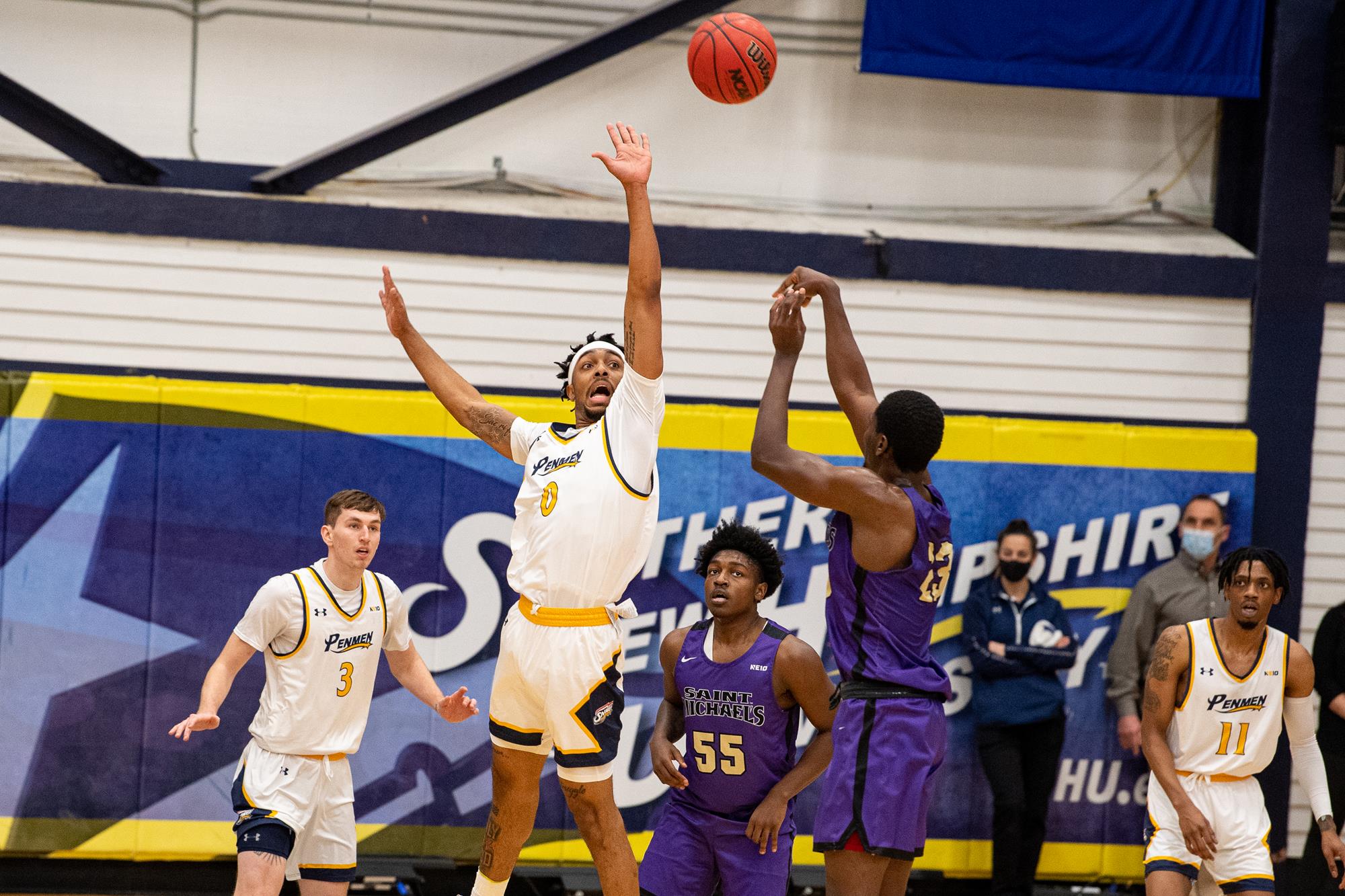 Aaron Gray - 2021-22 - Men's Basketball - Southern New Hampshire University