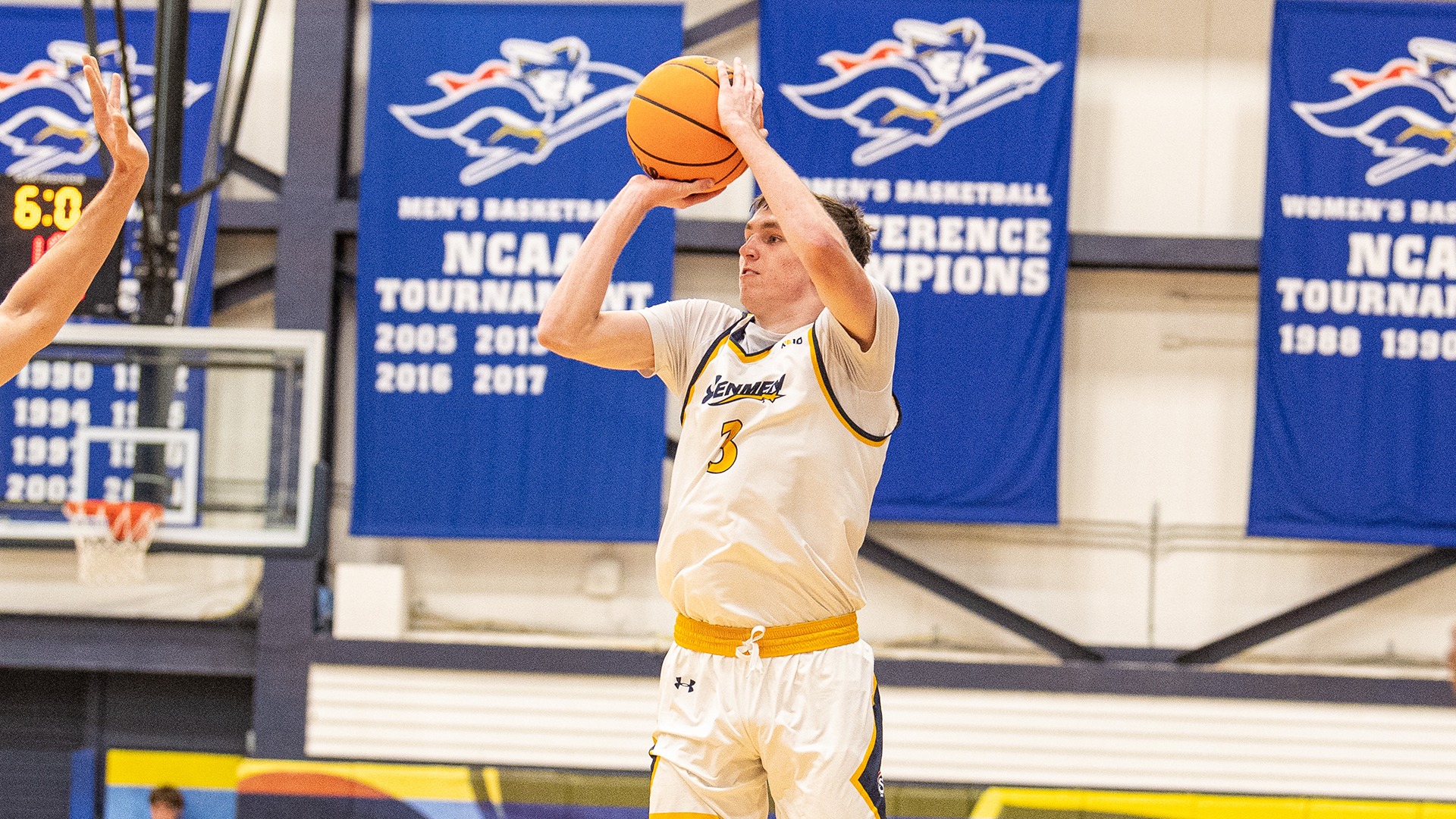 Men's Basketball Handed 88-81 Defeat by St. Thomas Aquinas in Season ...