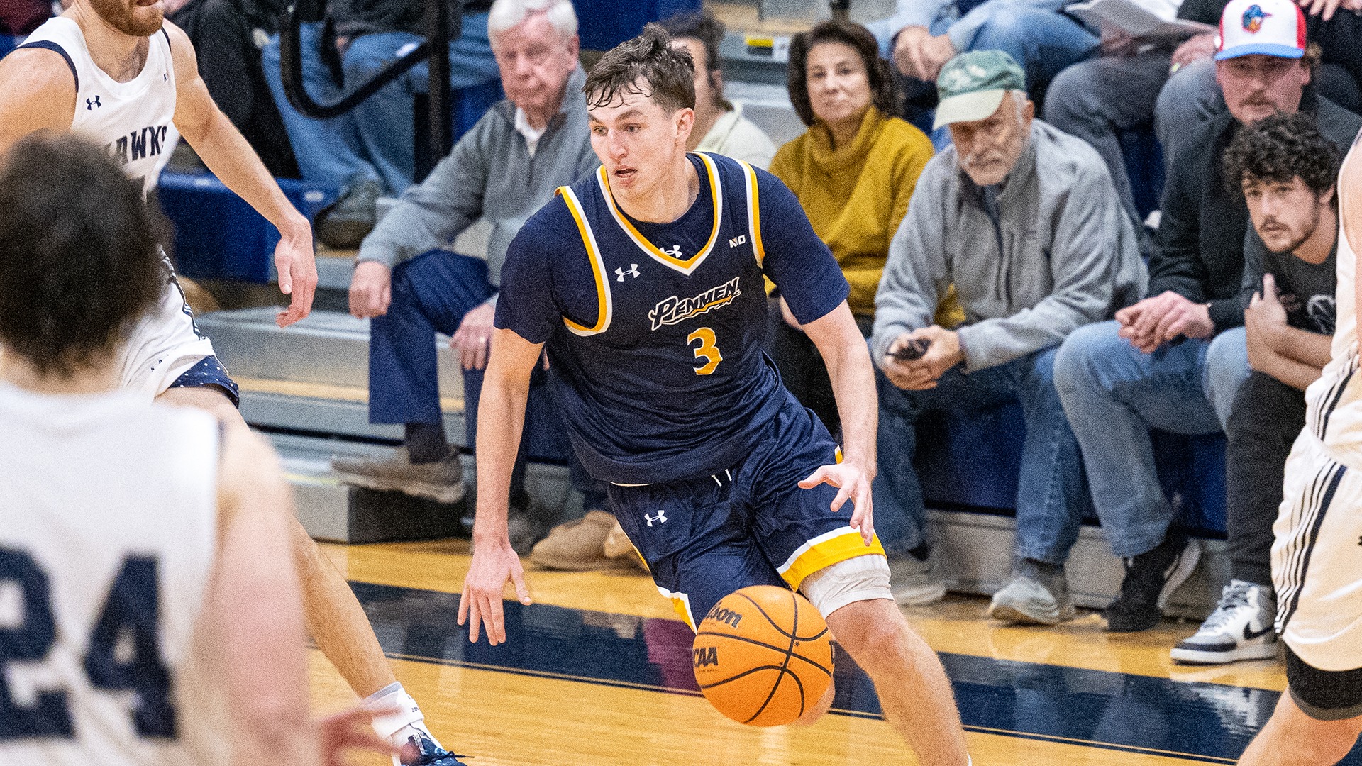 Men's Basketball Extends Winning Streak to Four with 82-76 Victory at ...