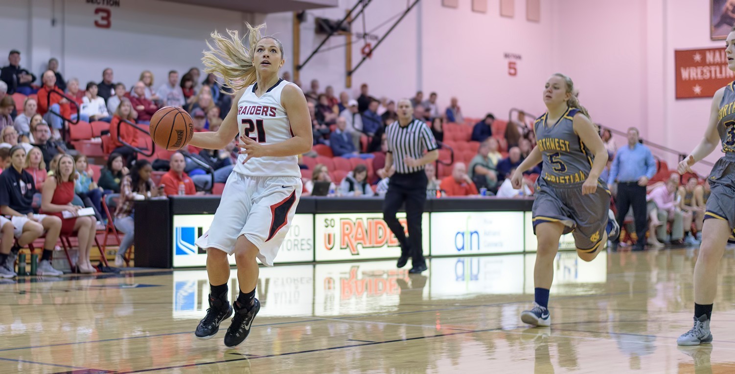 Kristen Schoenherr - Women's Basketball - Southern Oregon University ...