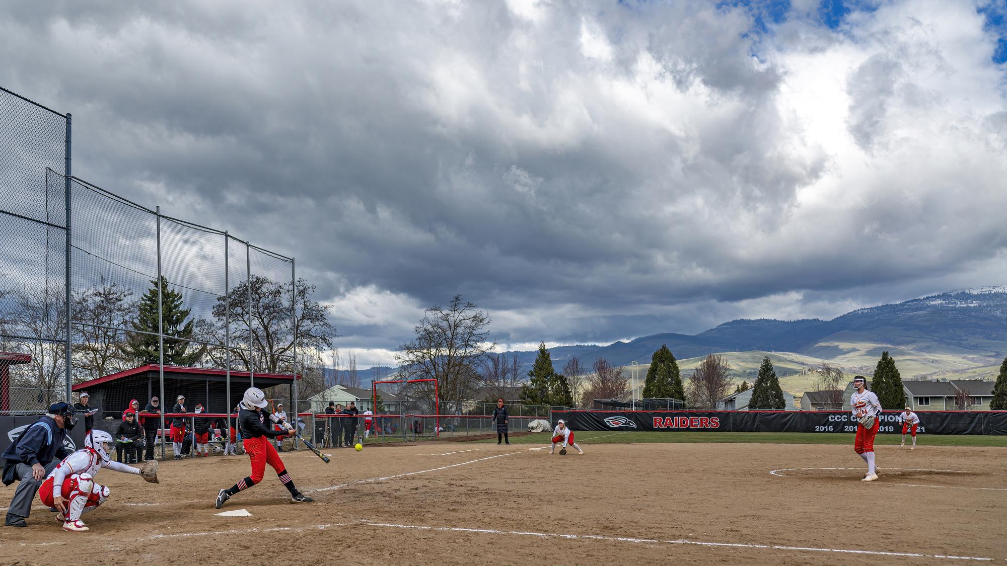 Raiders hang on to take series from Firestorm - Southern Oregon ...