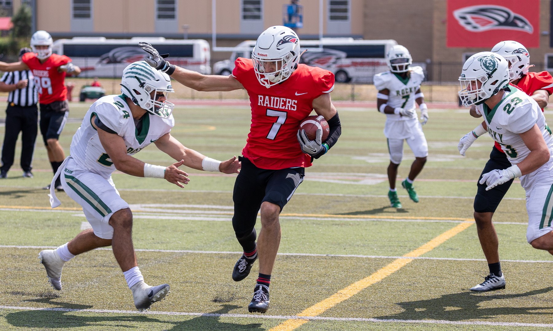 SOU falls to No. 19 Battlin' Bears in opener, 27-10 - Southern Oregon ...