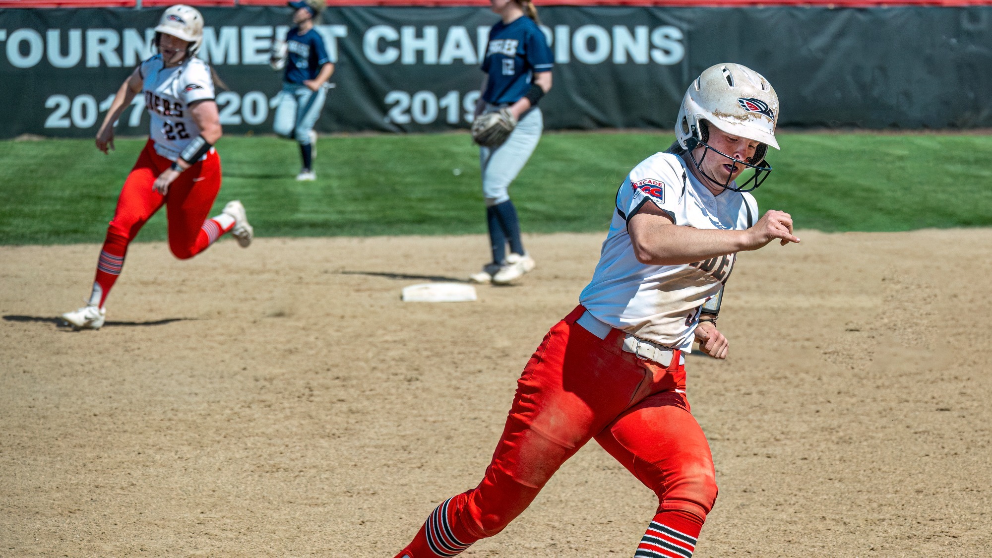 SOU scores 2 comeback wins against Northwest - Southern Oregon ...