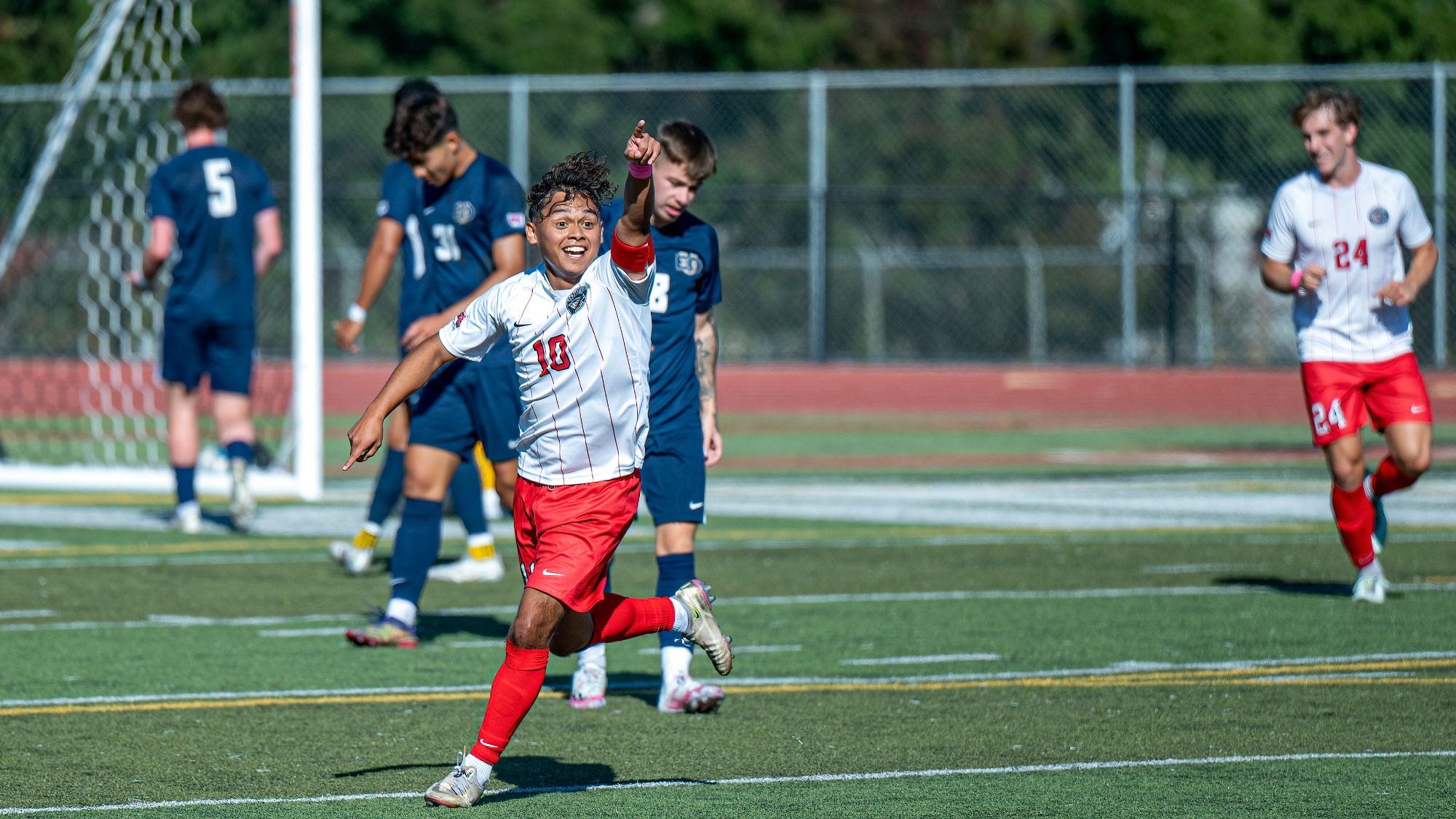 SOU starts with 3-0 win at Linfield - Southern Oregon University Athletics