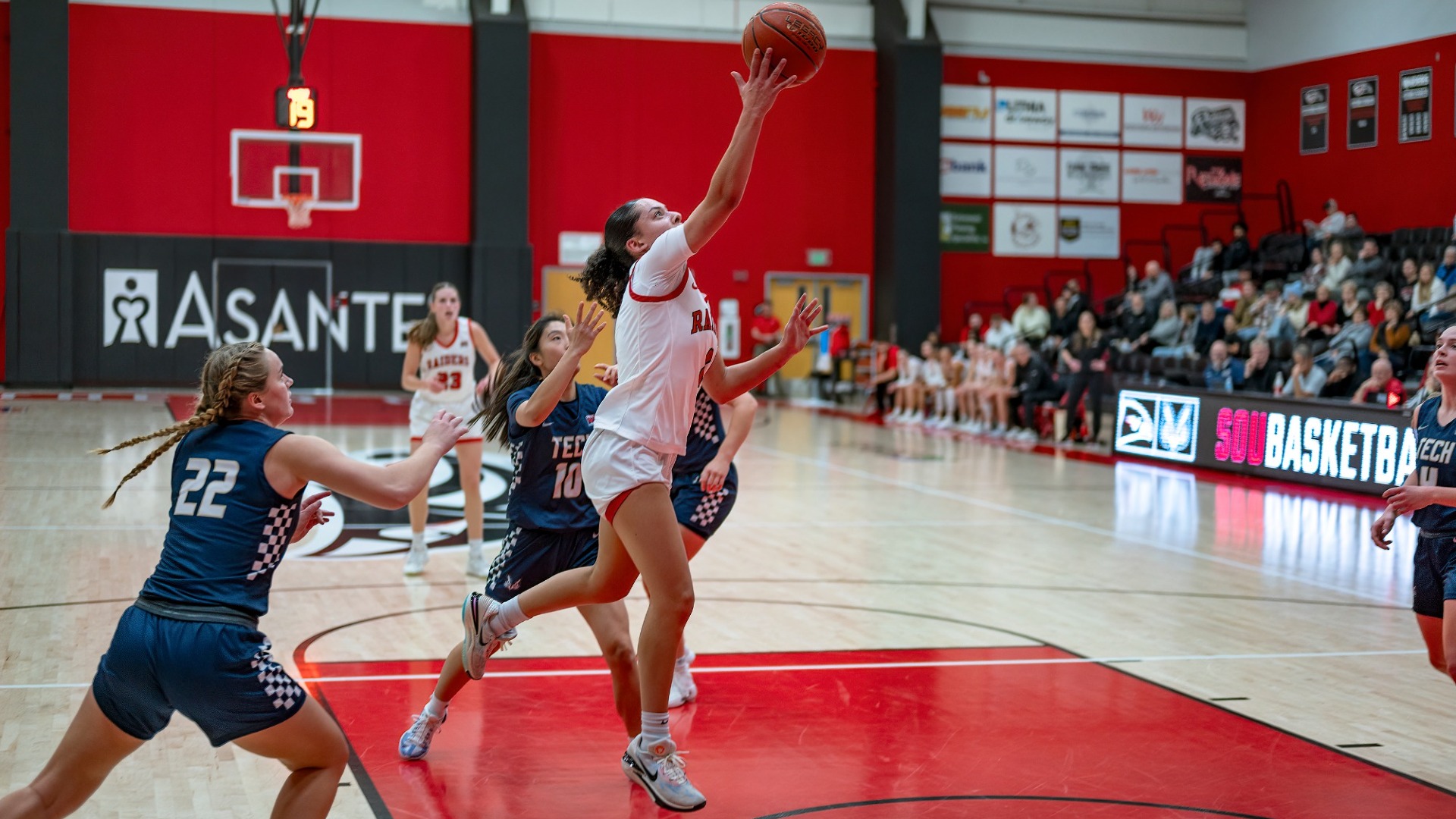 SOU steals 75-68 win at No. 22 OIT, completes perfect trip - Southern ...