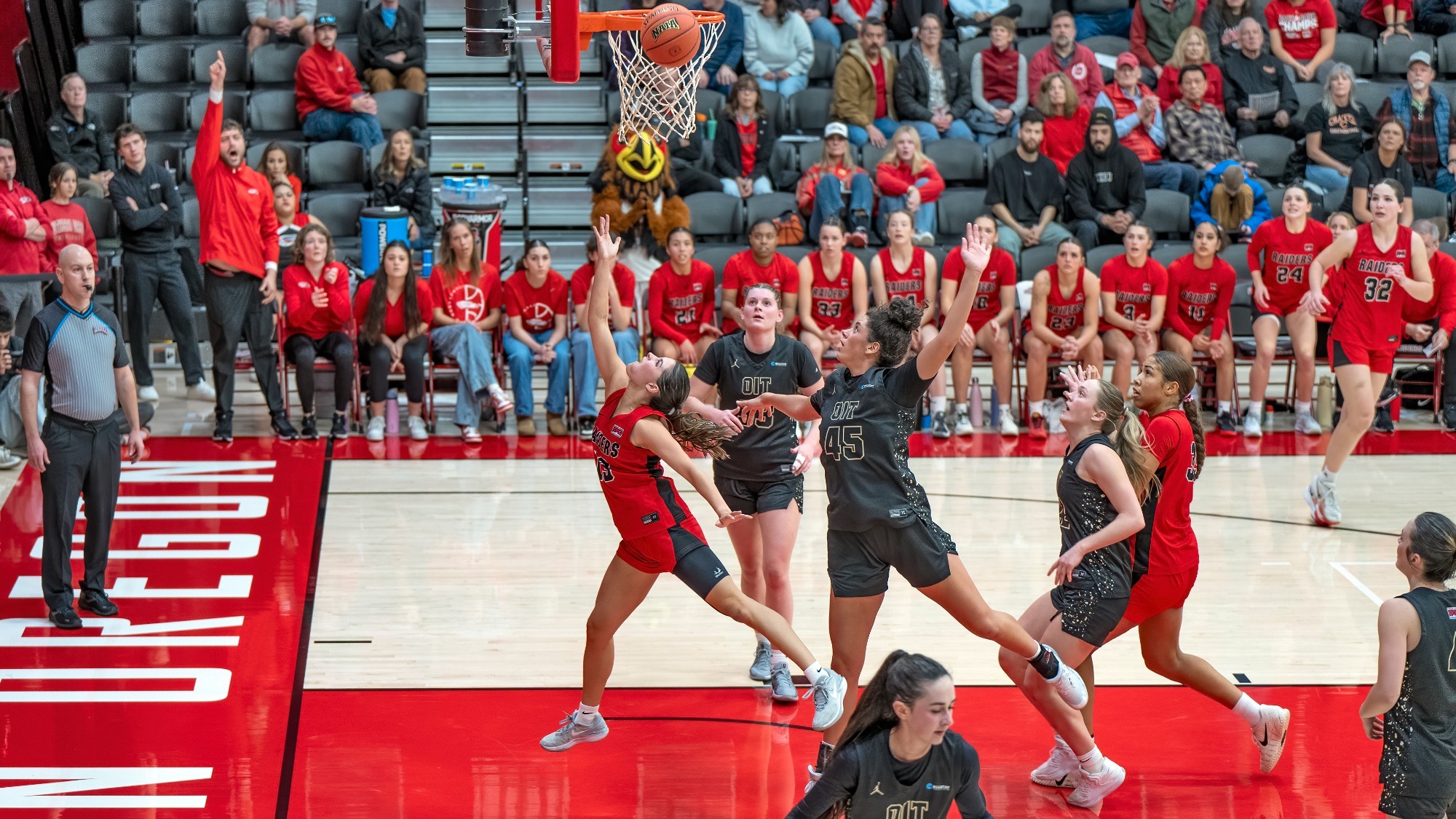 CCC Tournament championship: (3) LC State at (1) SOU - Southern Oregon ...