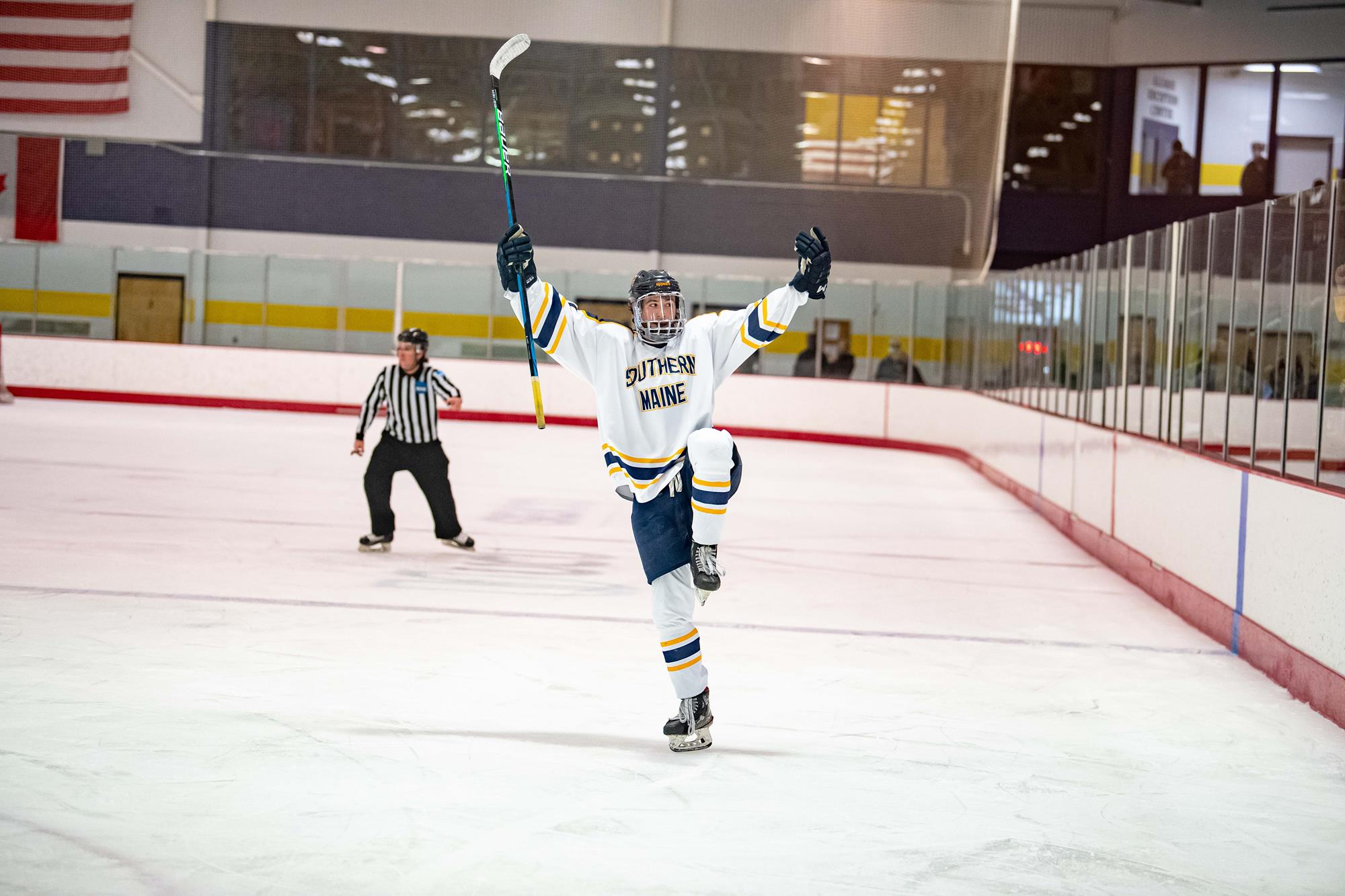 Huskies Tally Second Victory of the Weekend with a 4-2 win over ...