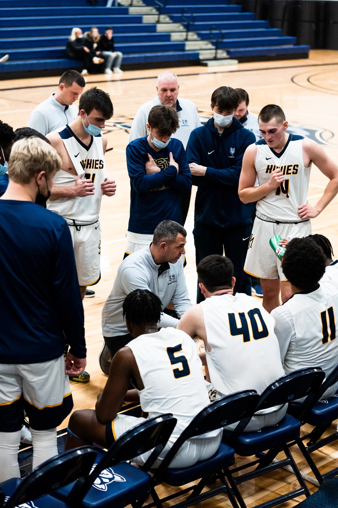 Huskies’ Balance Defeats Castleton 73-55 - University of Southern Maine