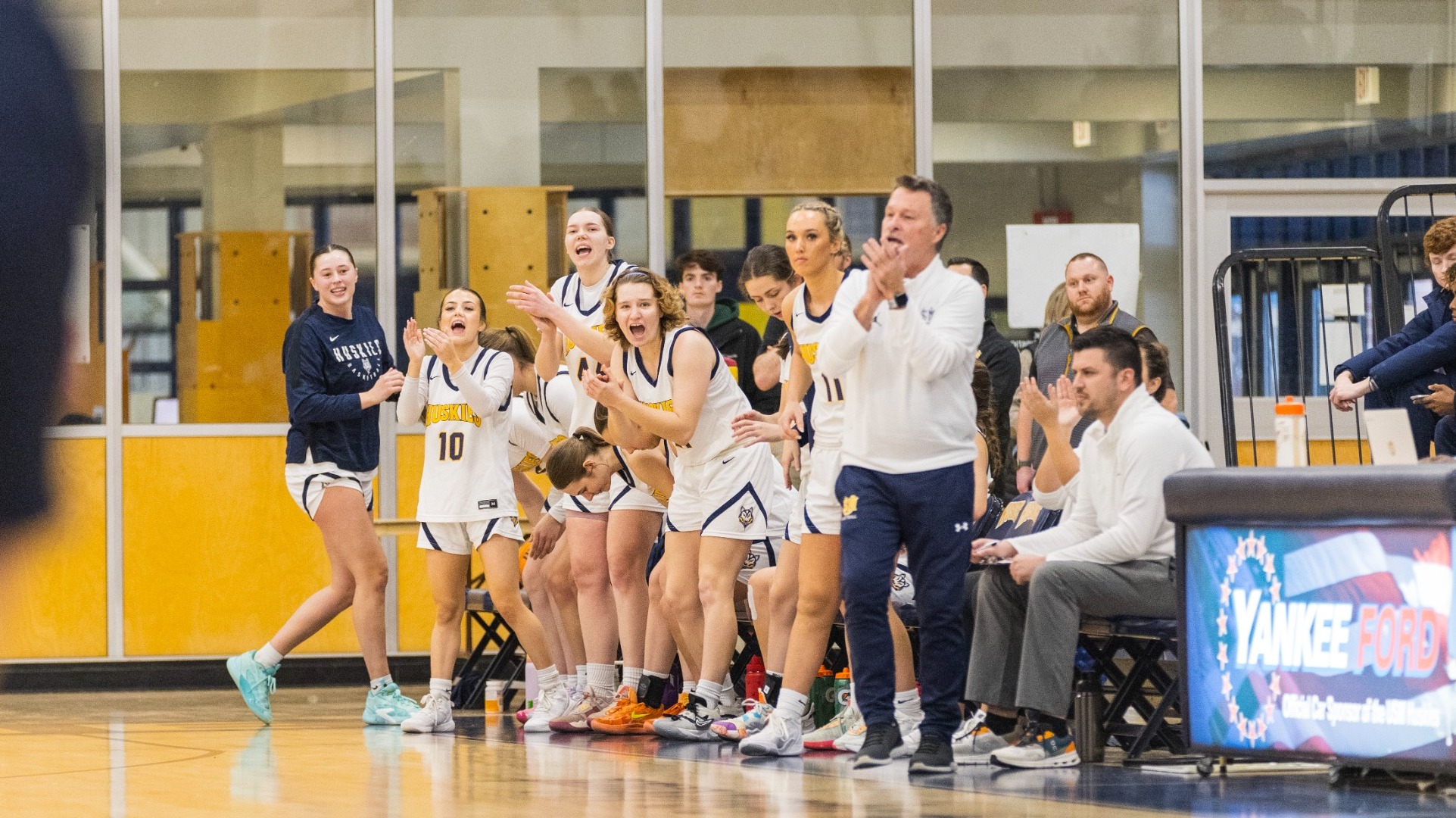 Southern Maine Slips Past VTSU-Castleton 58-56 - University of Southern ...