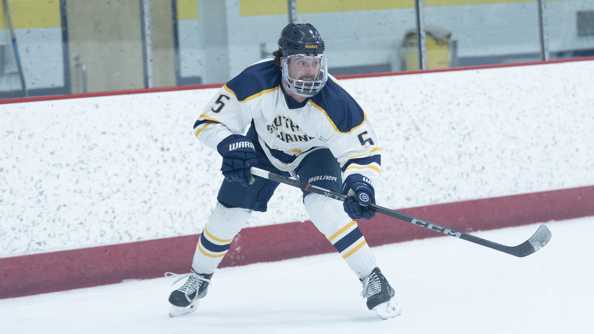 Beacons Take Down Huskies 4-1 - University of Southern Maine