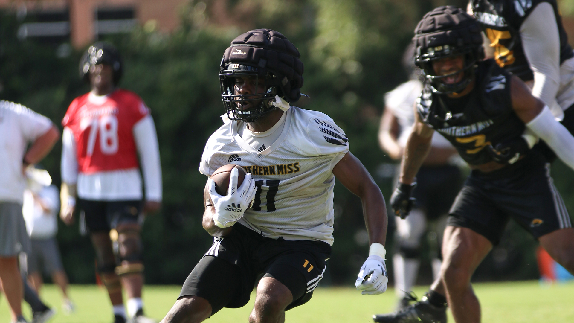 Antavious Willis - Football - Southern Miss