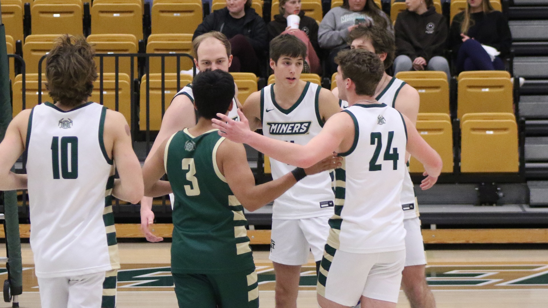 Miners drop rematch to Quincy in straight sets - Missouri S&T Athletics