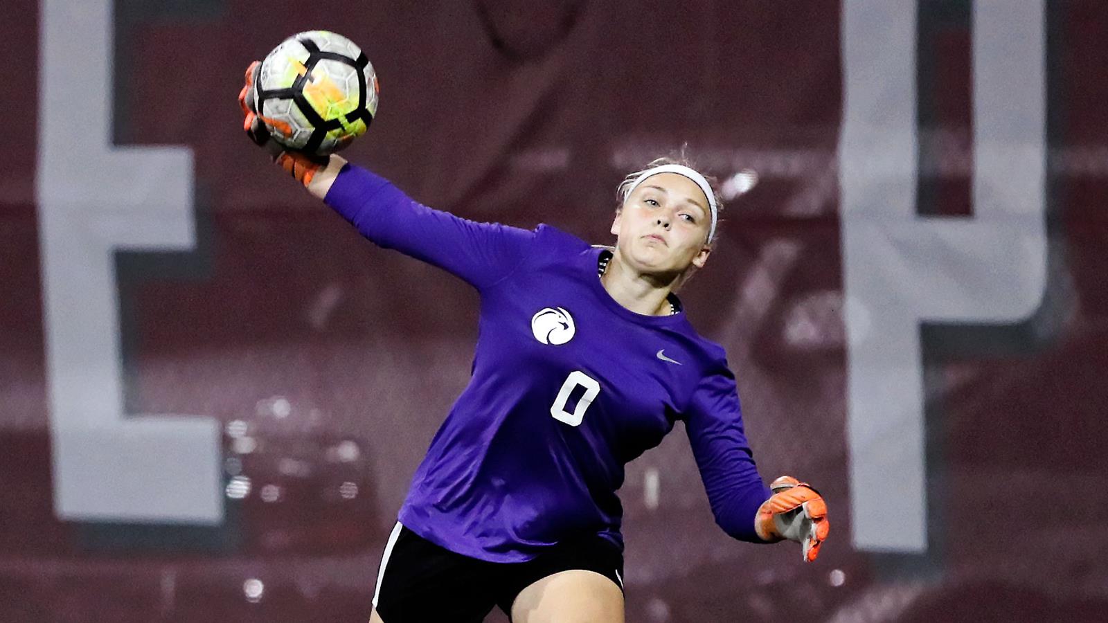 Riley Travis - Women's Soccer - SPU Athletics