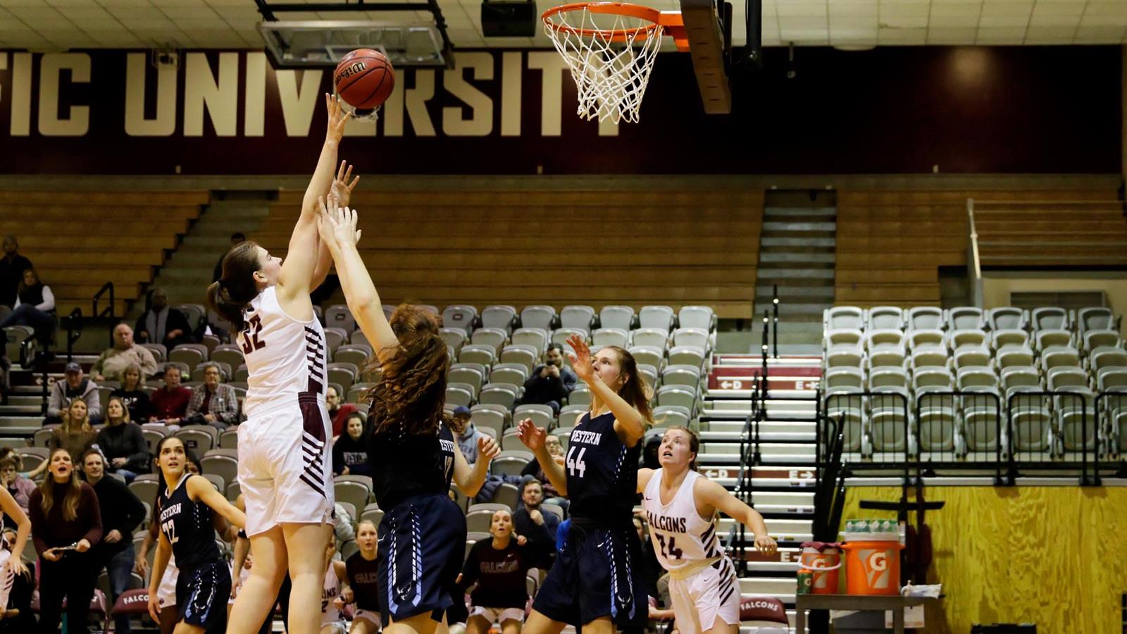 Carly Rataushk - Women's Basketball - SPU Athletics