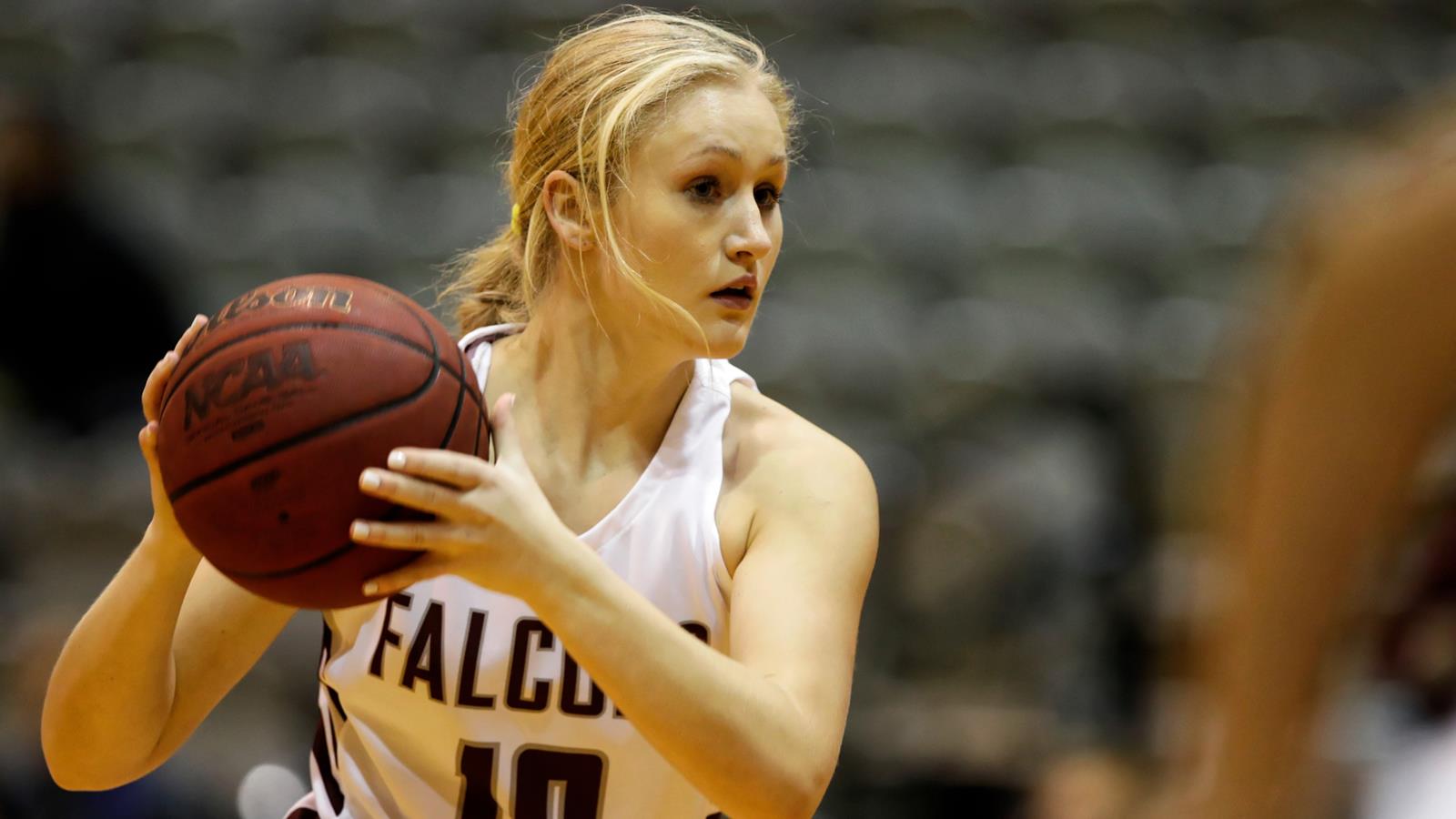 Rachel Berg - Women's Basketball - SPU Athletics