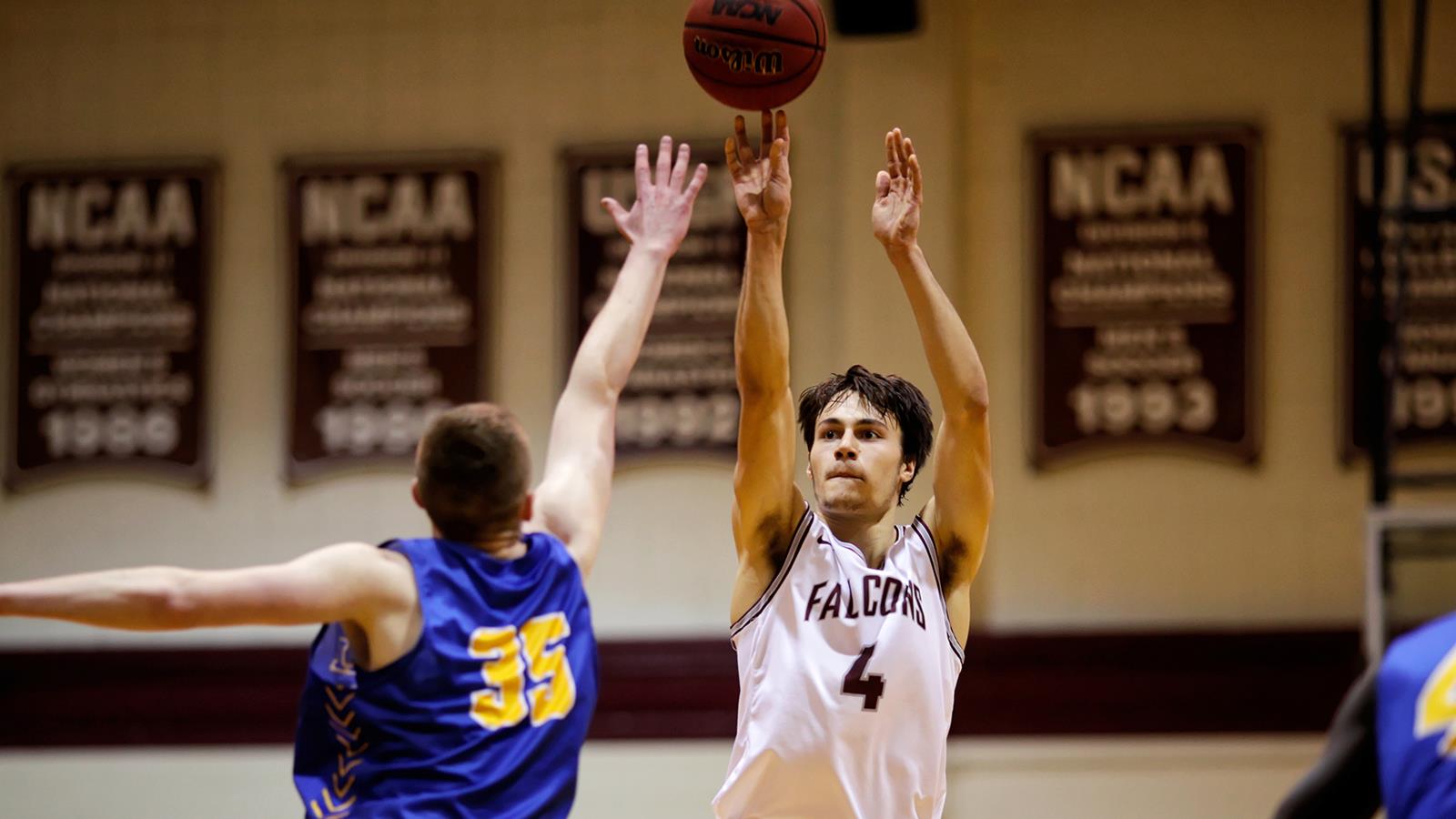 Cavell Points the Way to Victory - SPU Athletics