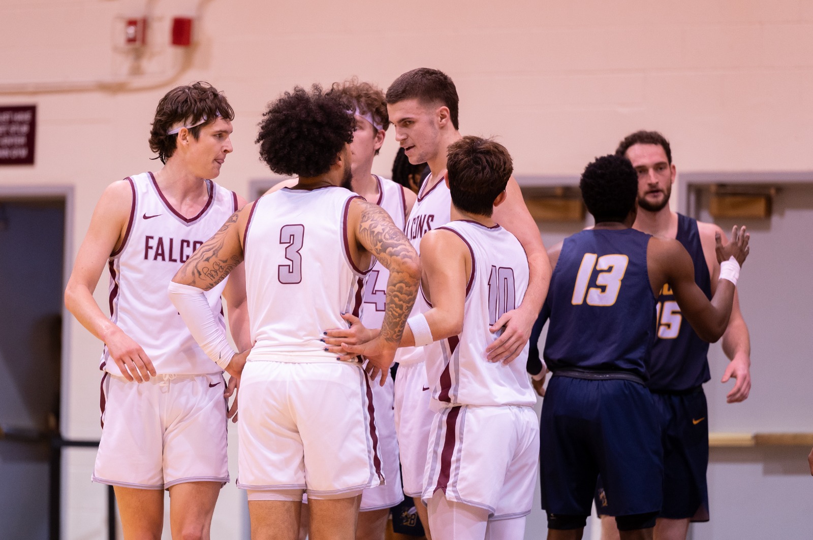 Falcons Fall for First Time at Home to Vikings - SPU Athletics