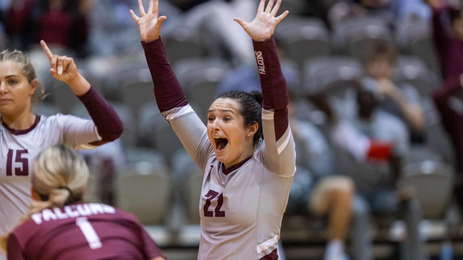 SPU Comes Up Aces in First-Half Finale - SPU Athletics