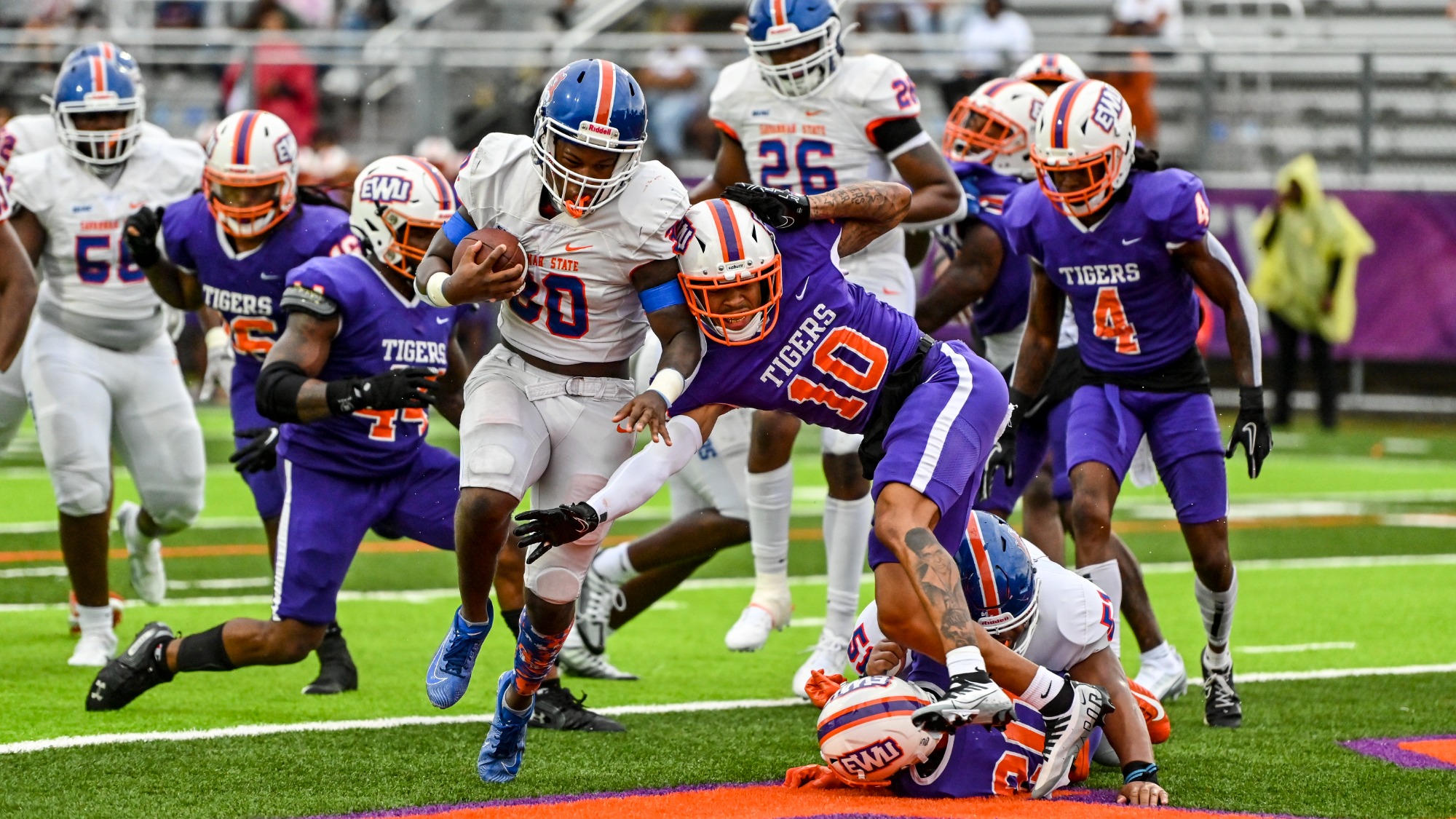 Tigers Slash Edward Waters, 31-28 - Savannah State University Athletics