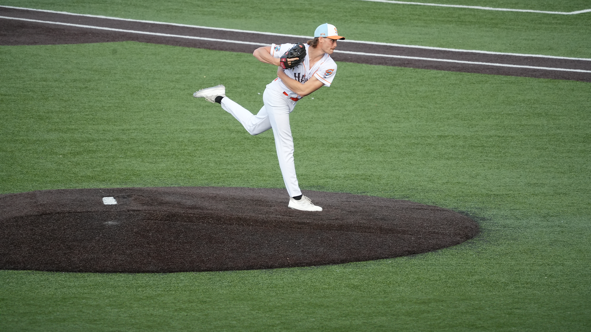 FerryHawks Closer Tanner Andrews Has Contract Purchased by Minnesota ...