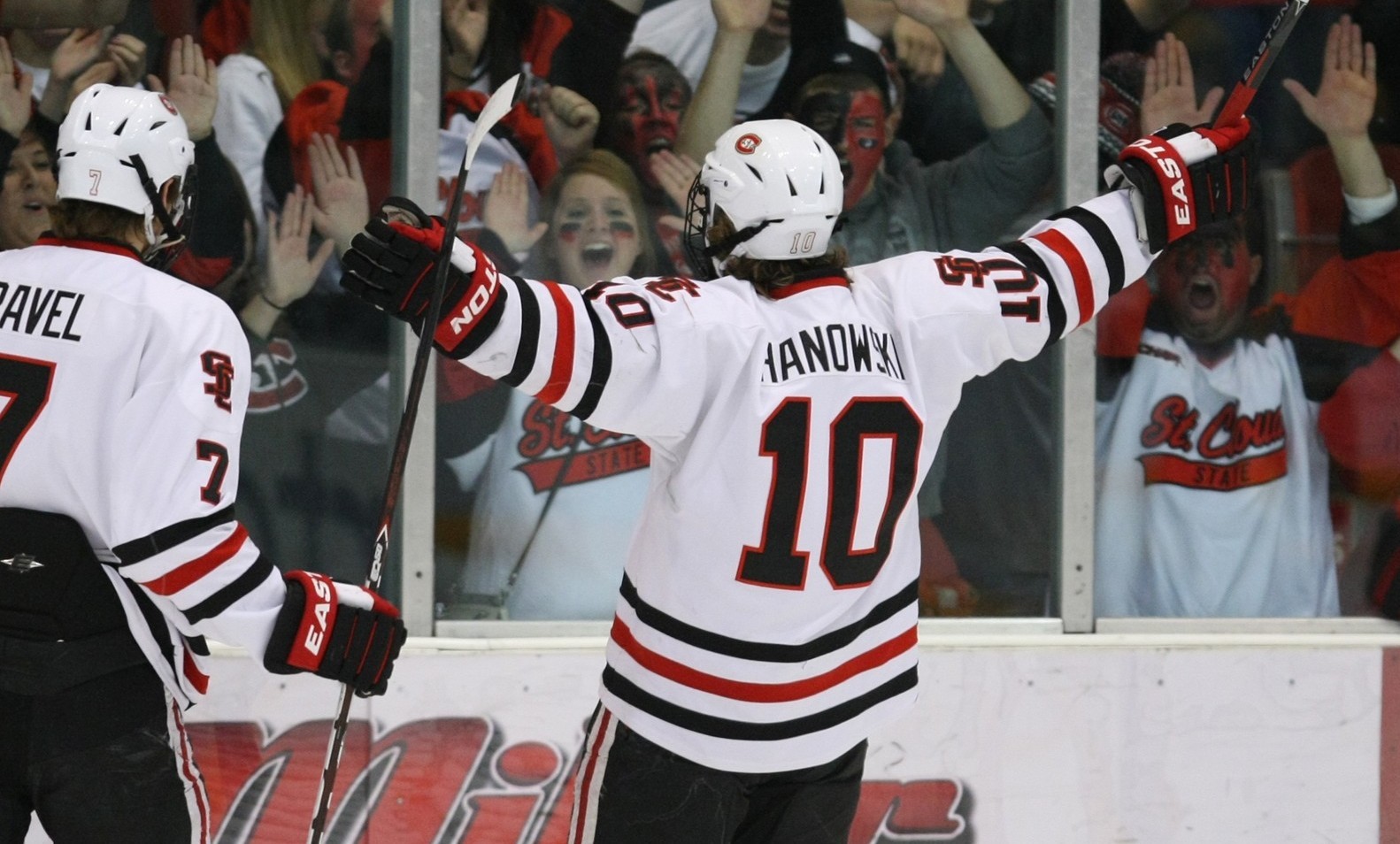 Ben Hanowski - Men's Ice Hockey - St. Cloud State University Athletics