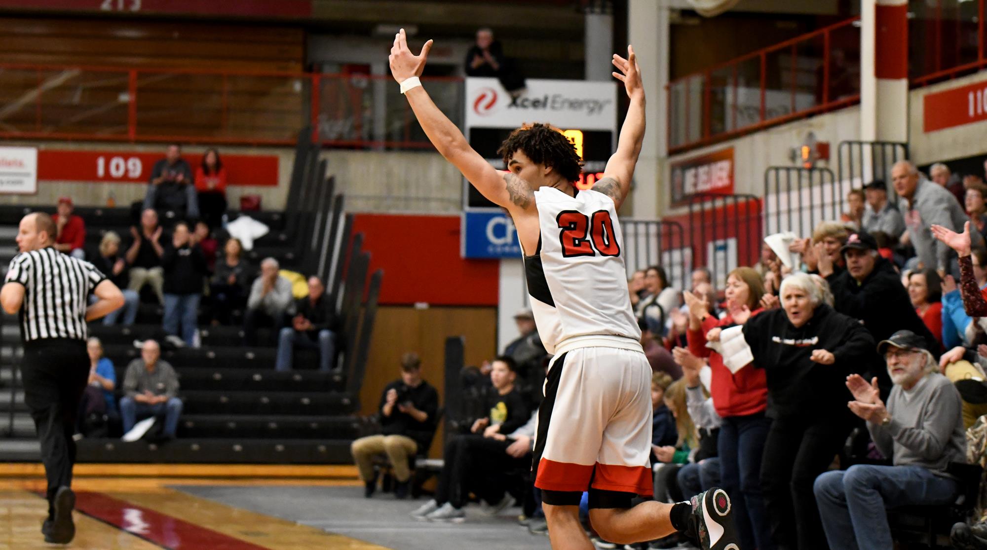 Gage Davis - Men's Basketball - St. Cloud State University Athletics