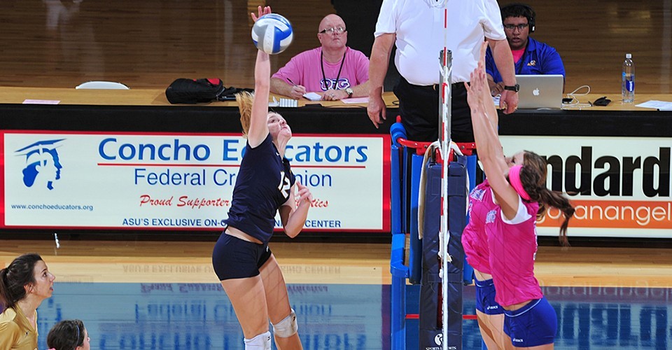 Hannah Rauch - Women's Volleyball - St. Edward's University Athletics