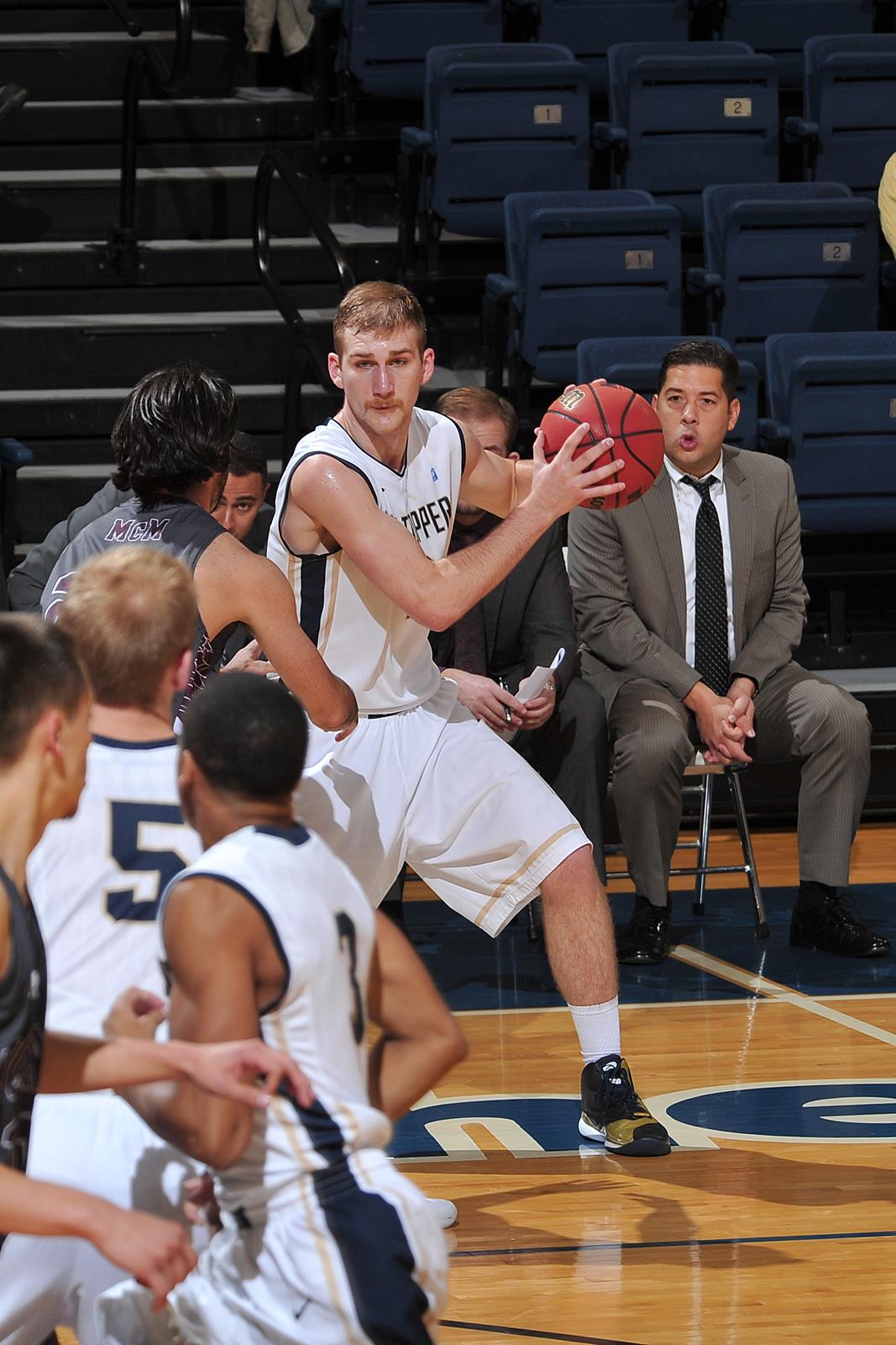 Aubrie King - Men's Basketball - St. Edward's University Athletics