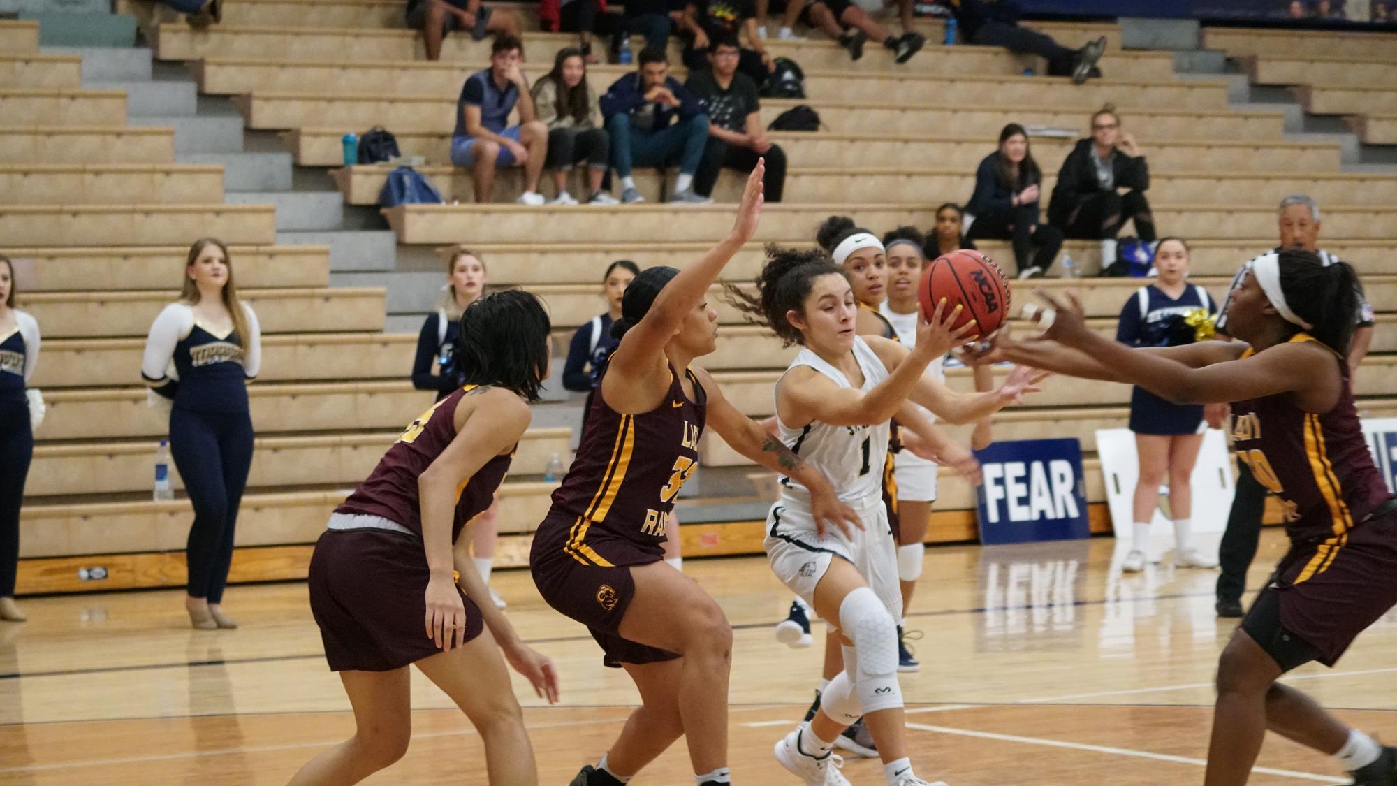 Gabriela Bosquez - Women's Basketball - St. Edward's University Athletics