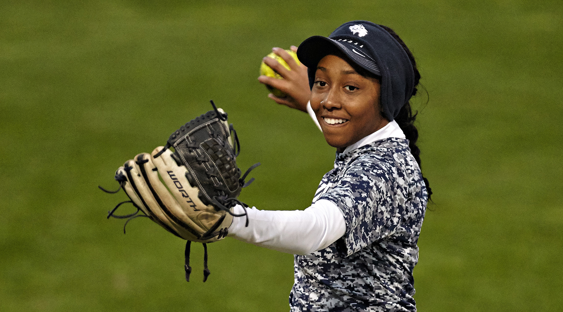 Deja Lee - Softball - St. Edward's University Athletics
