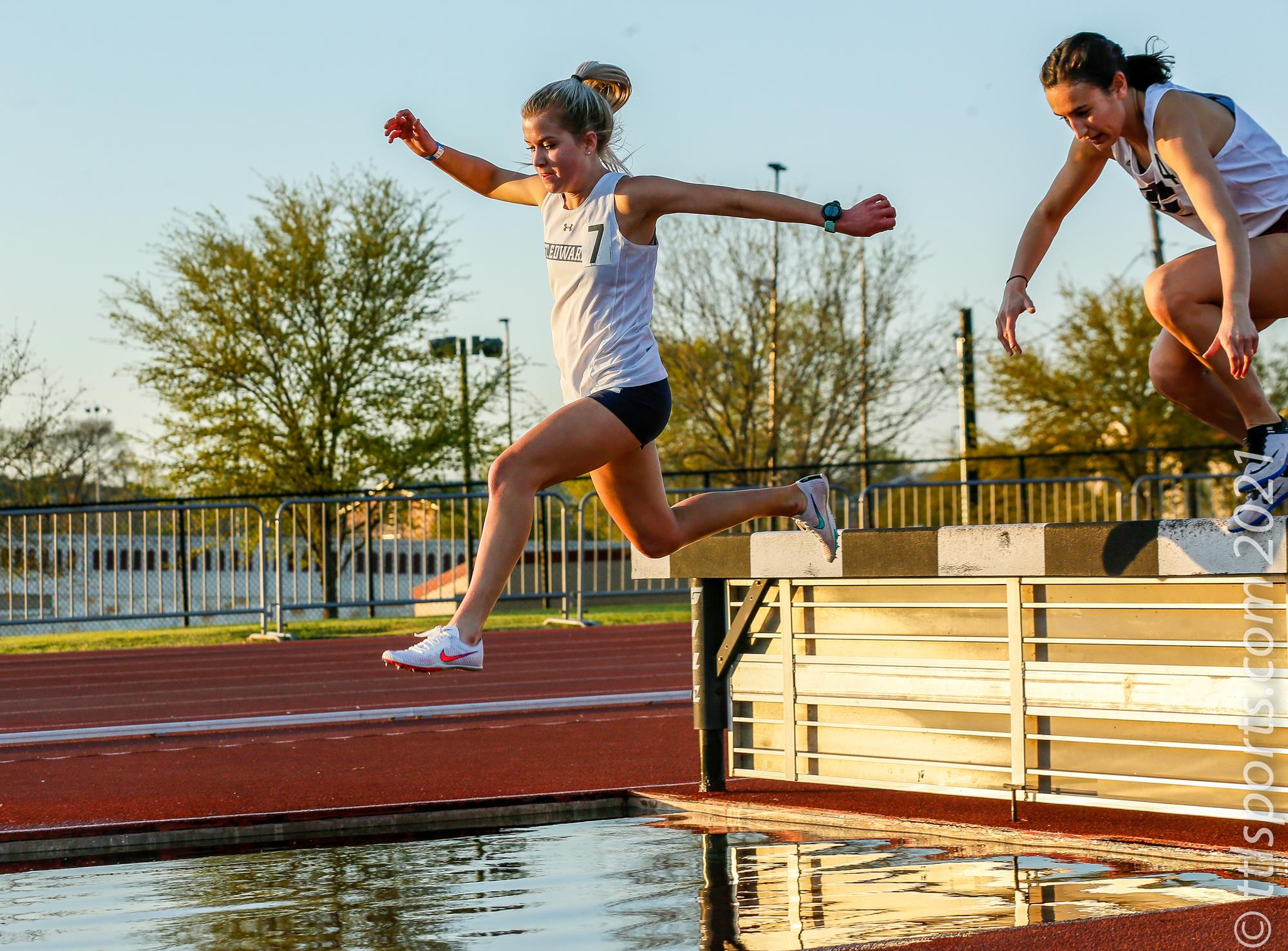 Ellie Hovre - Women's Track & Field - St. Edward's University Athletics