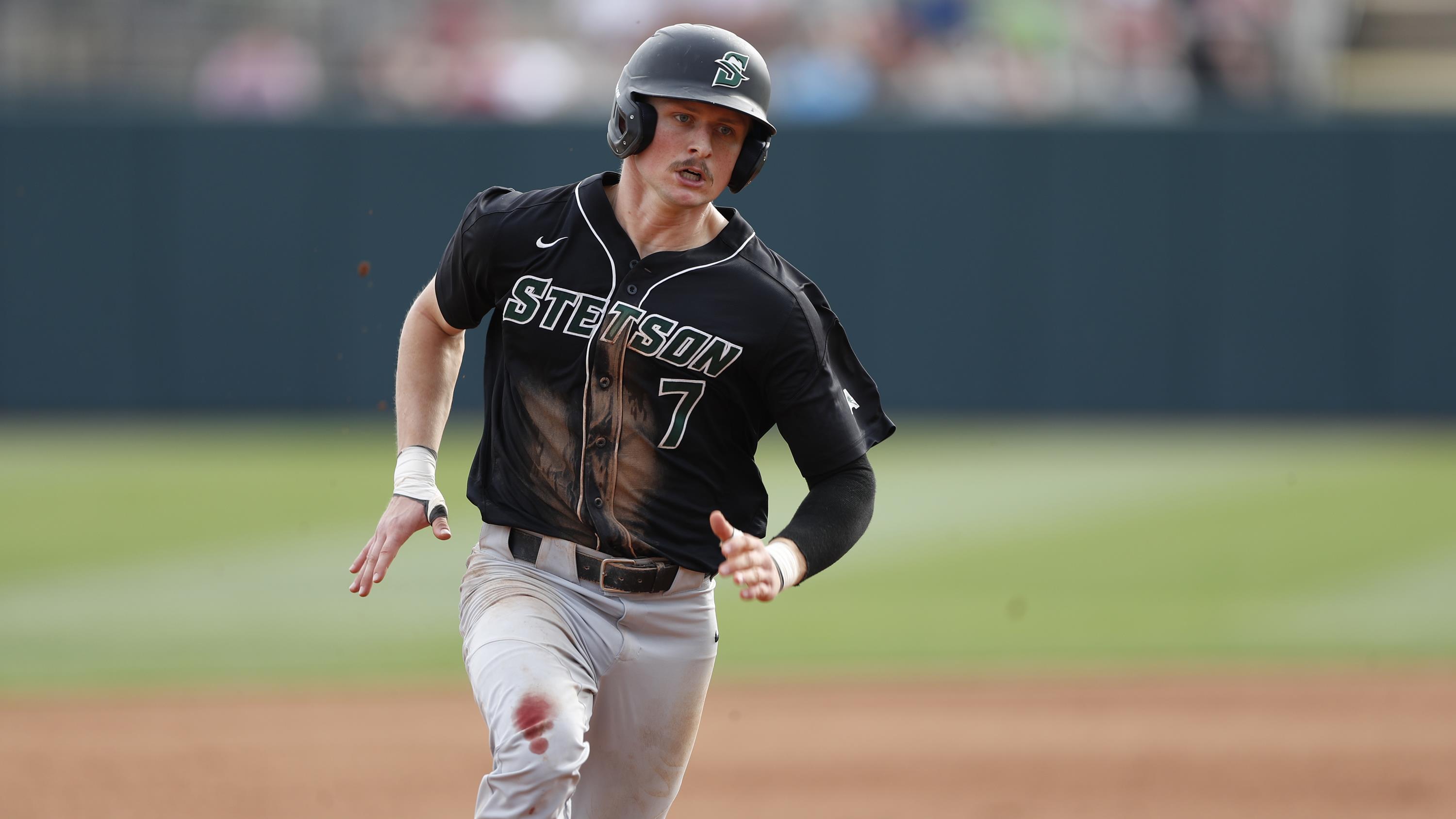 Hats Down JU 7-5 to Take Series - Stetson University Athletics