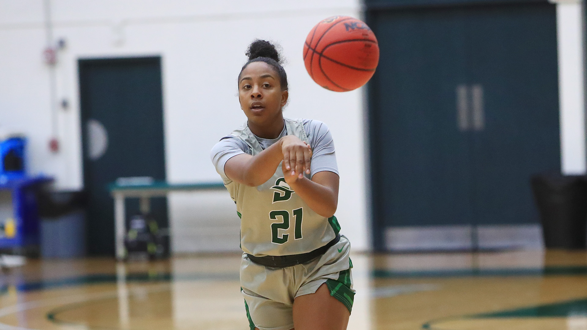 Alyssa Derrick - Women's Basketball - Stetson University Athletics