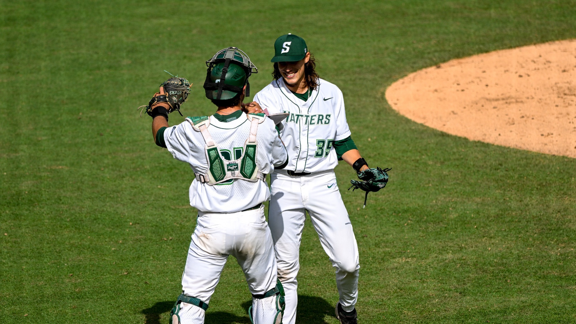 JACOBS GOES THE DISTANCE TO KEEP HATTERS ALIVE - Stetson University ...